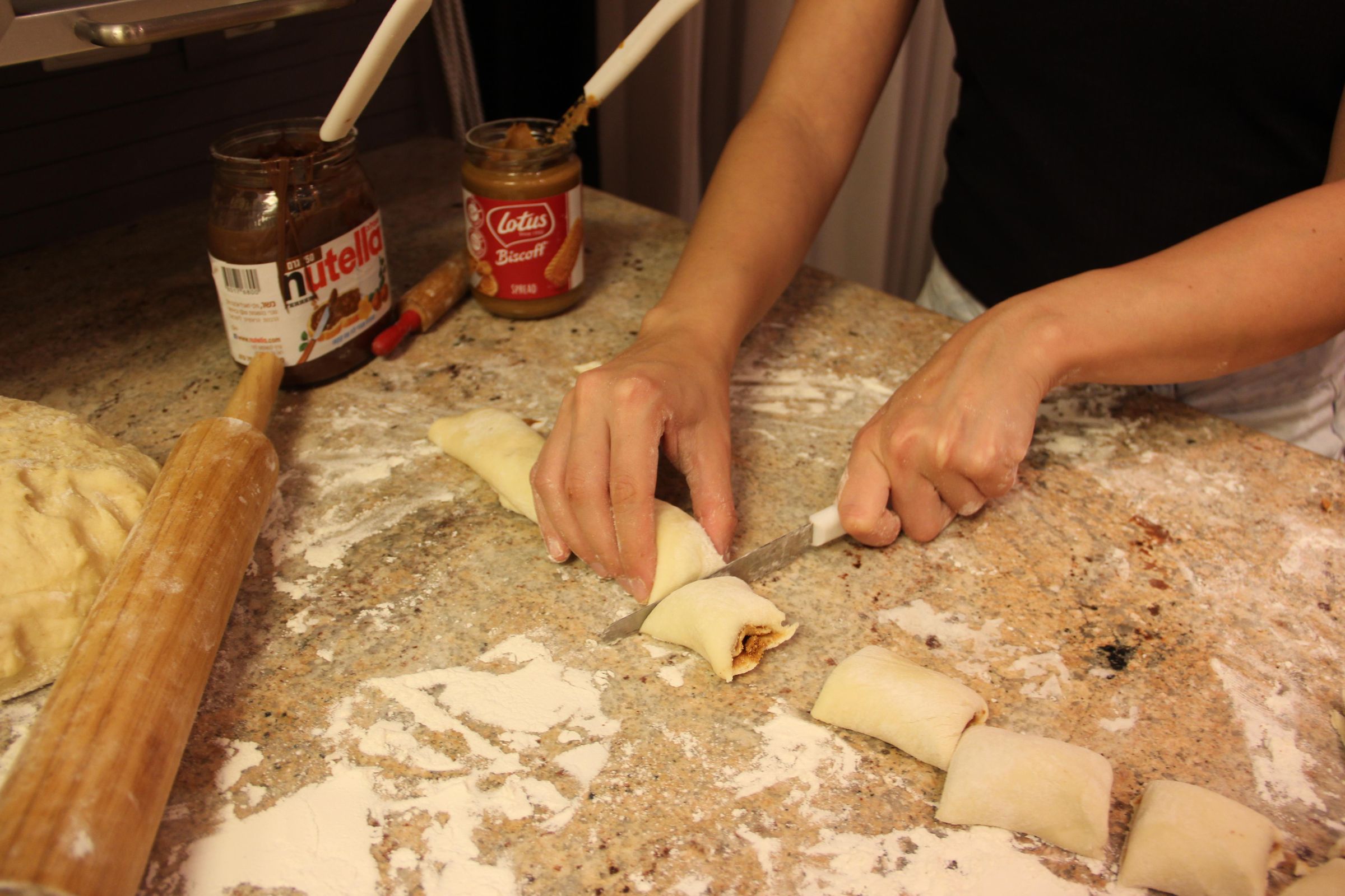 The Best Nutella and Lotus Rolls : 9 Steps (with Pictures) - Instructables