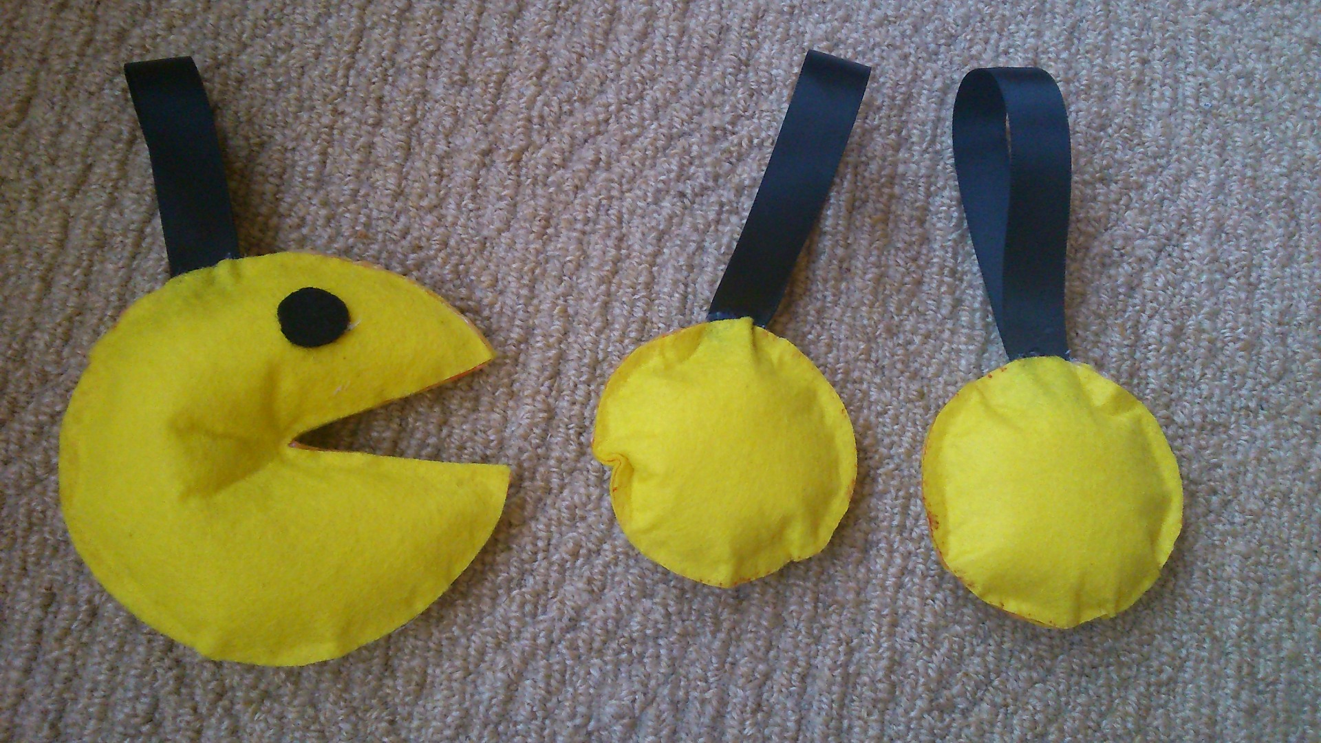 No-Sew Stuffed Pac Man Toy/Decorations : 6 Steps (with Pictures ...