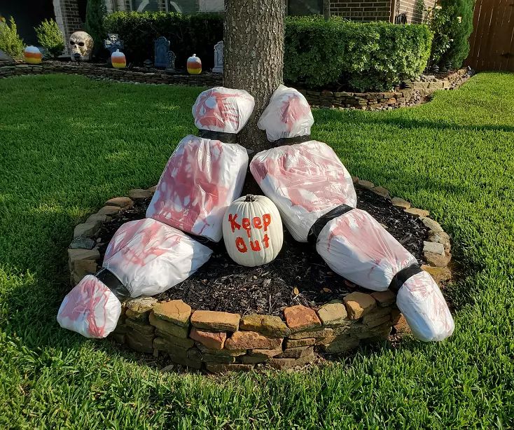 Fake Body Made Out of Plastic Bottles. : 5 Steps - Instructables