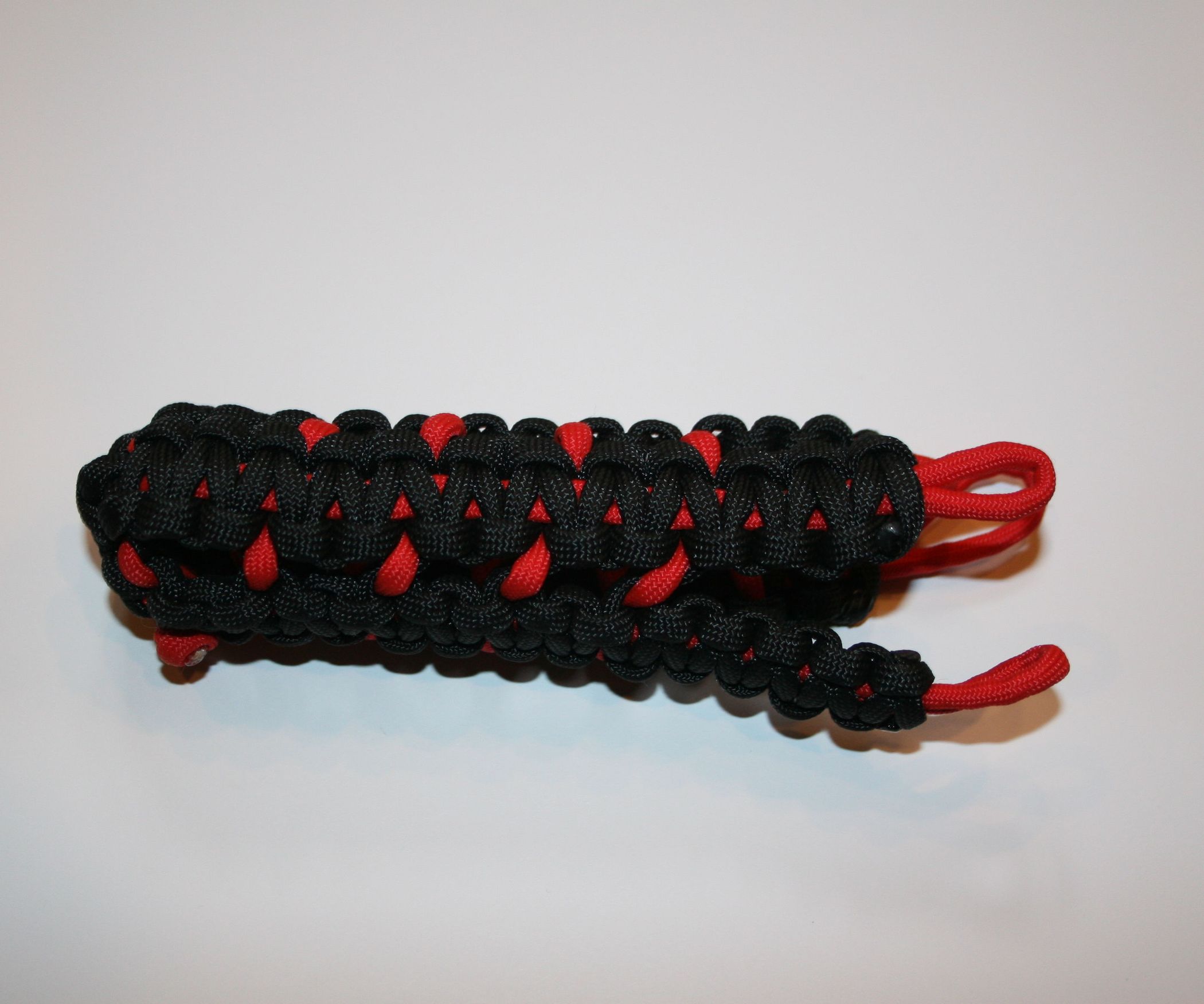 New Kind of Paracord Pouch - Instructables