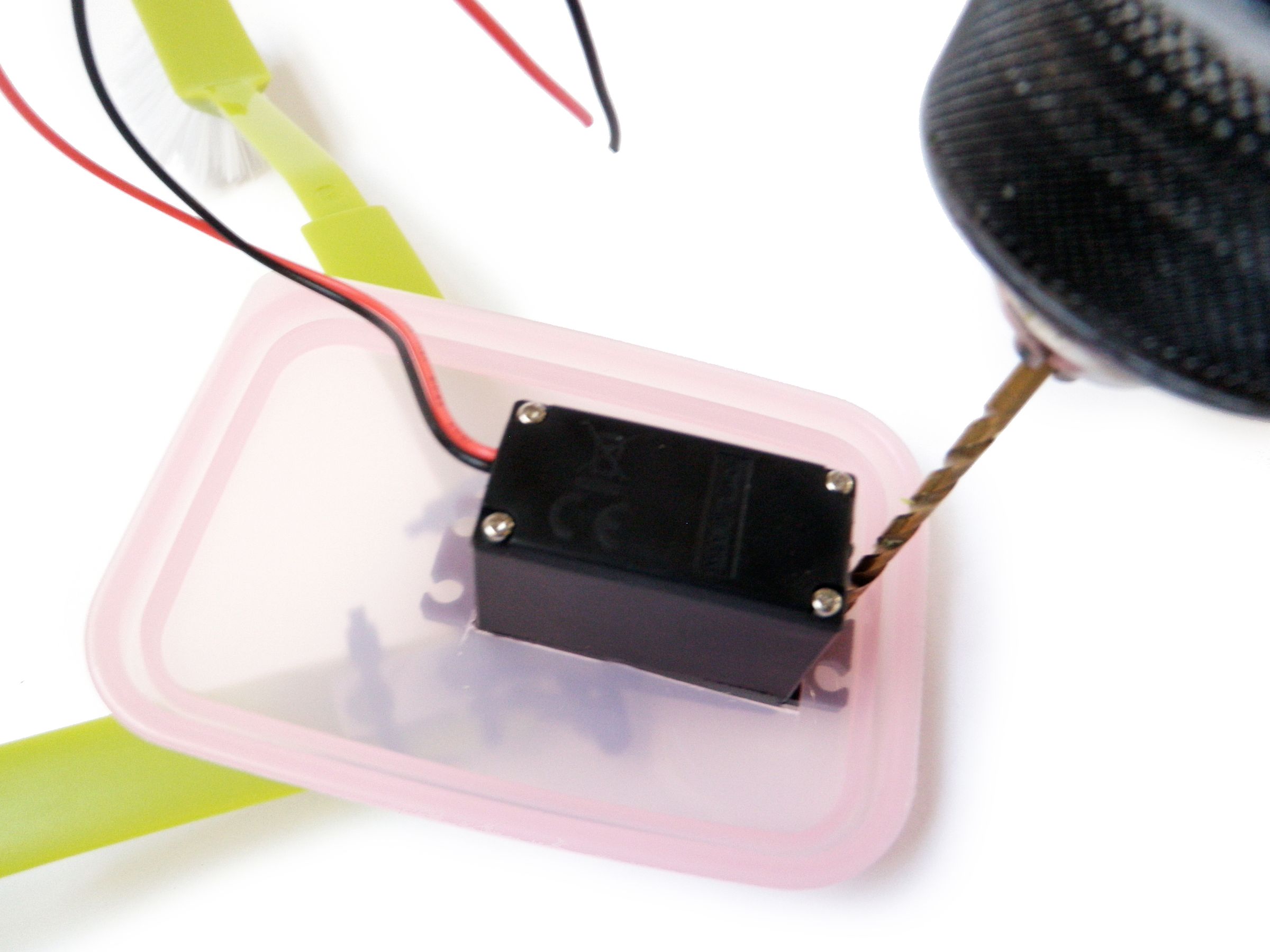 Simple Bots: Skitter : 20 Steps (with Pictures) - Instructables