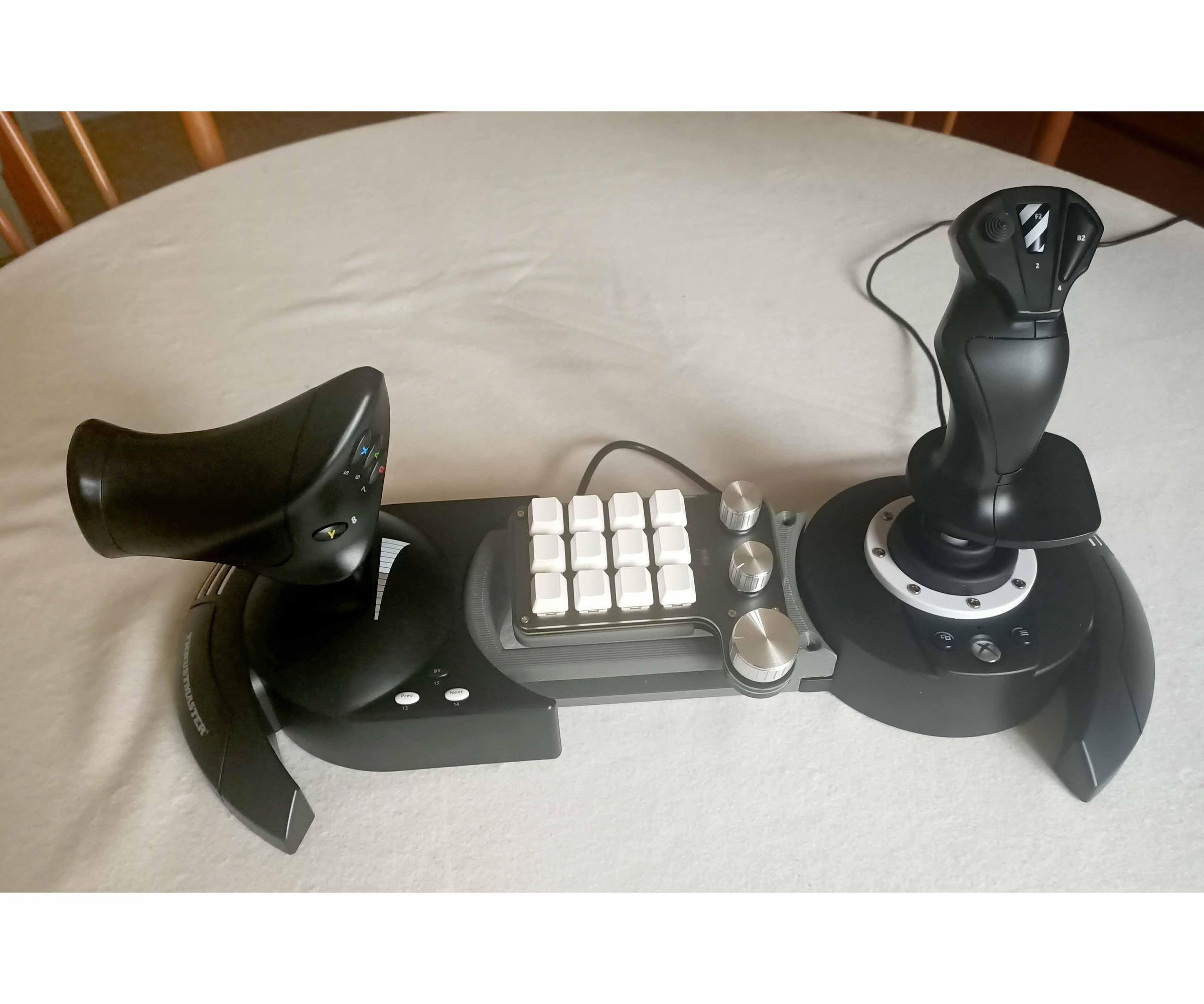 Thrustmaster T.Hotas ONE - a Cheap Upgrade for Flight Simulator ...