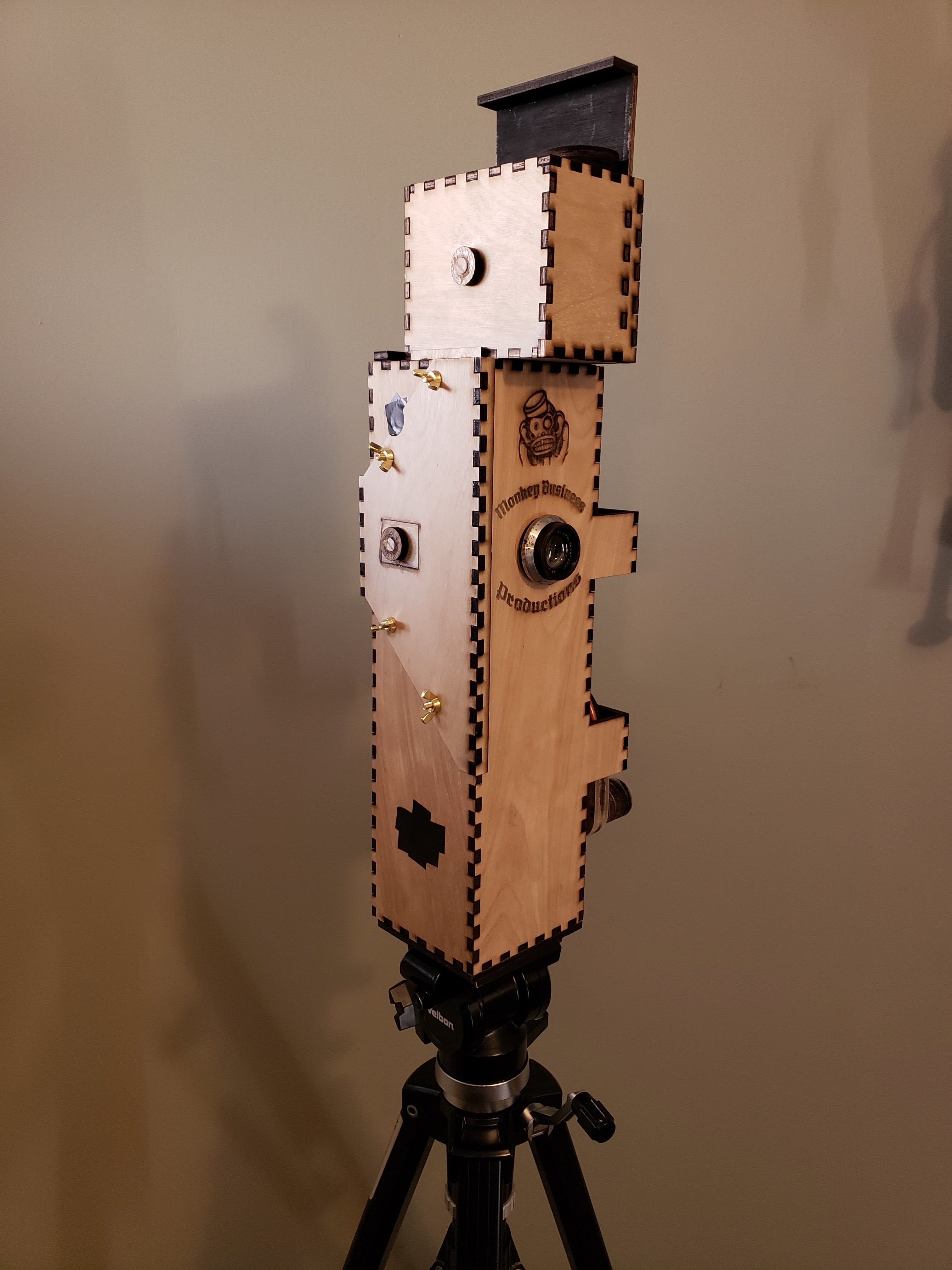 Working Hand Cranked 35mm Motion Picture Movie Camera : 9 Steps (with ...