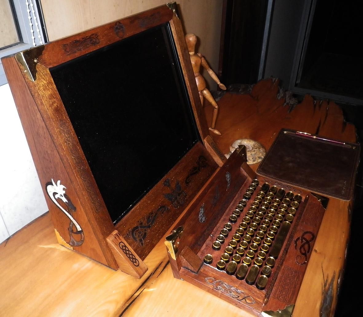 Steampunk Keyboard & Monitor : 3 Steps - Instructables