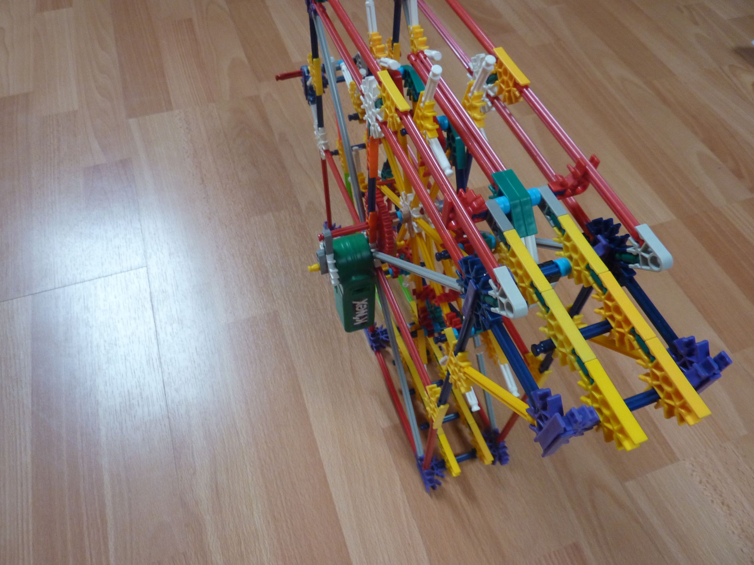 Sandro's Wheel Lift, a Knex Ball Machine Lift : 6 Steps - Instructables