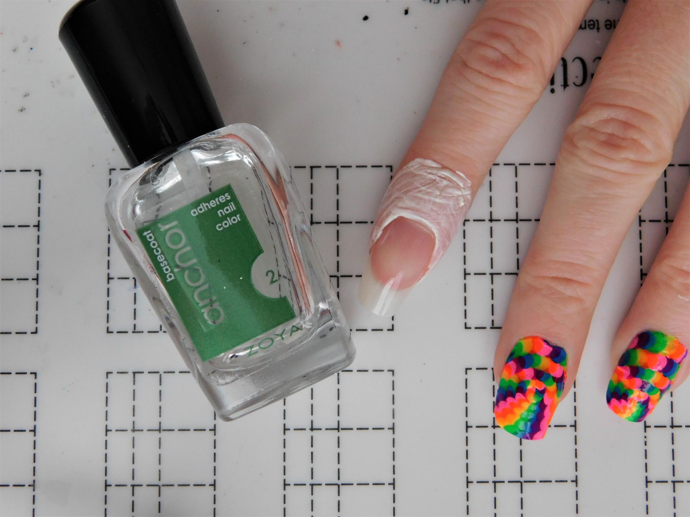 Optical Illusion Dotticure Nail Art : 14 Steps (with Pictures ...