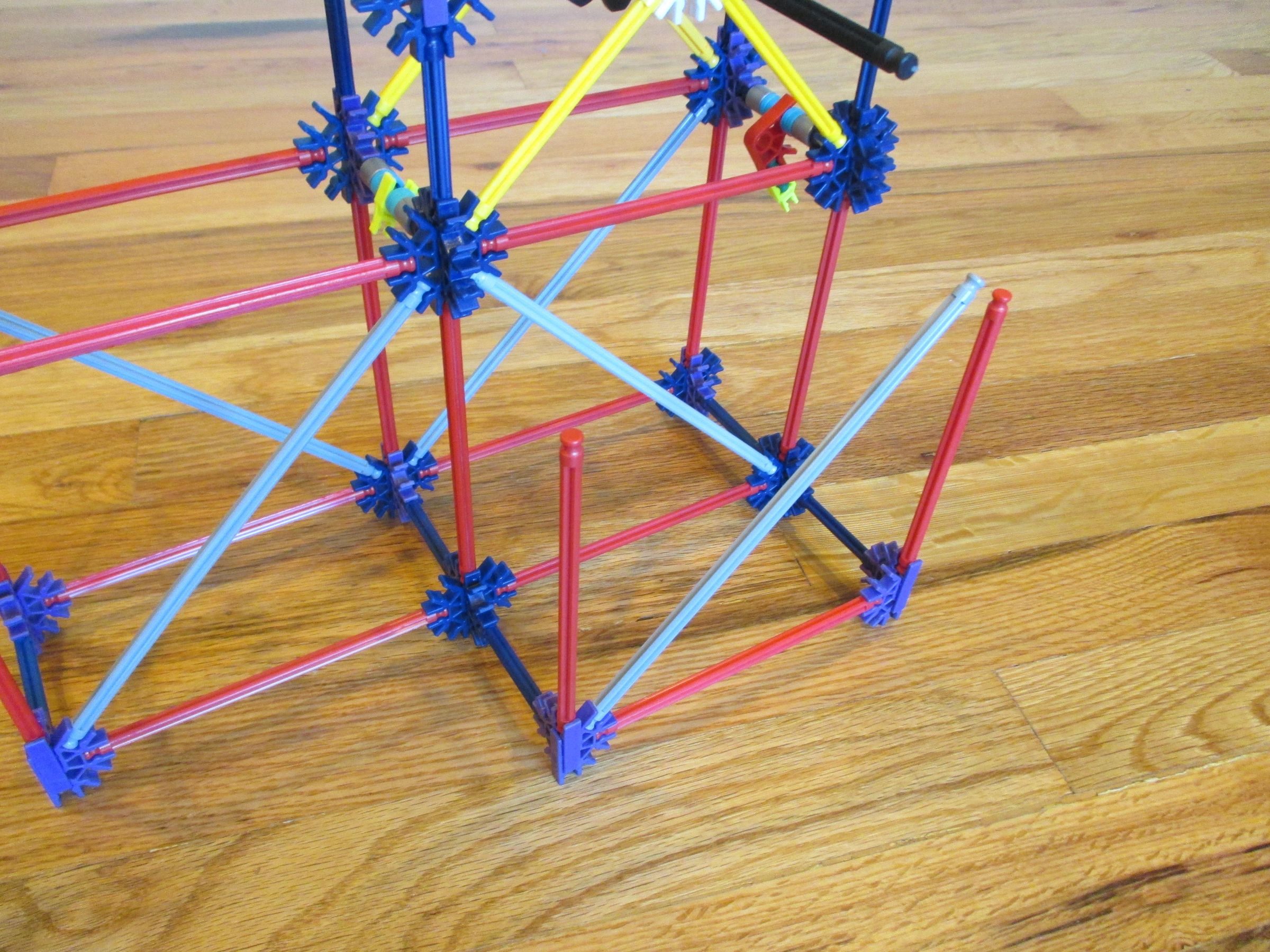 Rollercoaster Push Lift: a K'nex Ball Machine Lift : 8 Steps ...