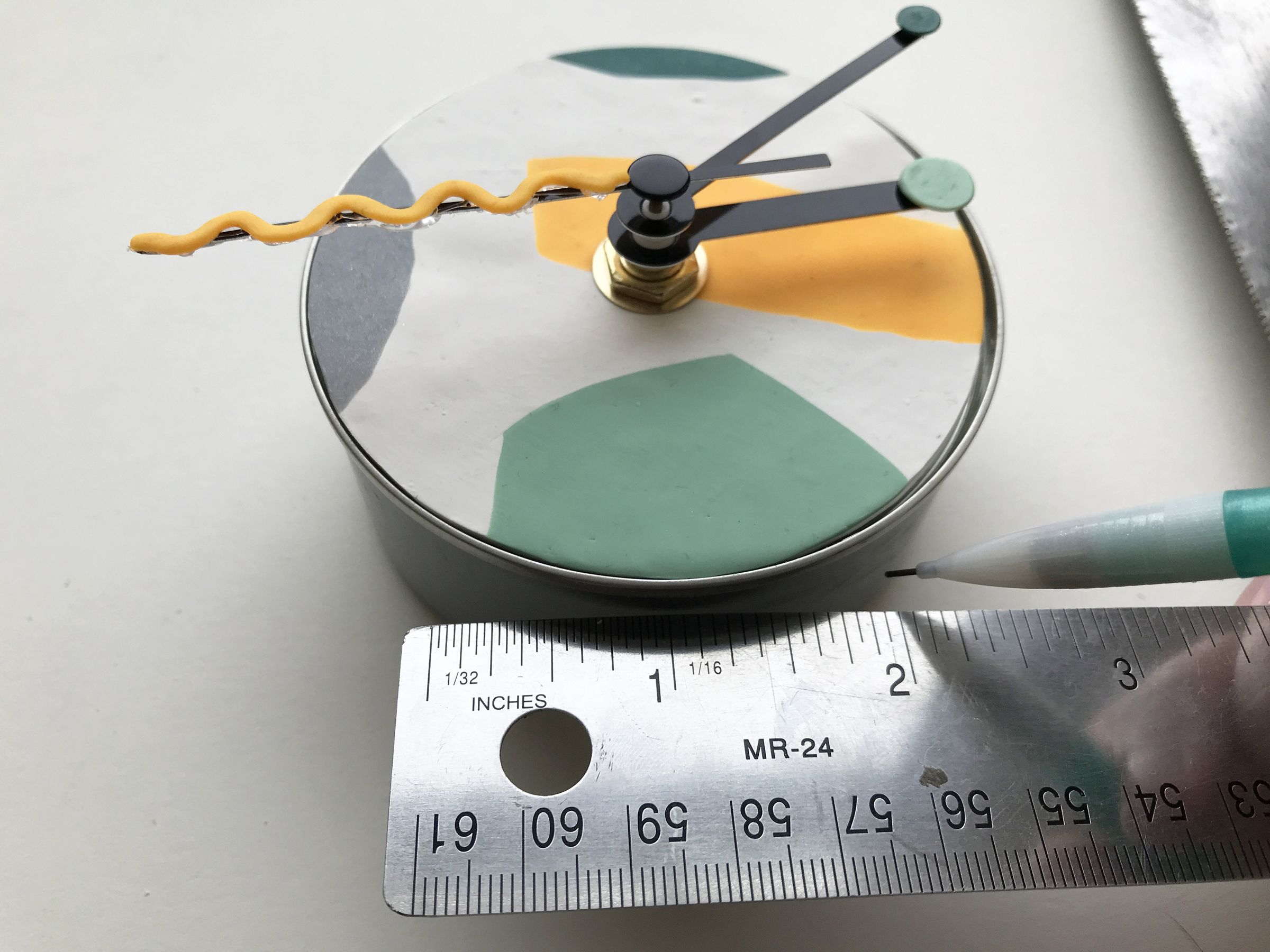 Funky Modern Tuna Can Clock : 10 Steps (with Pictures) - Instructables