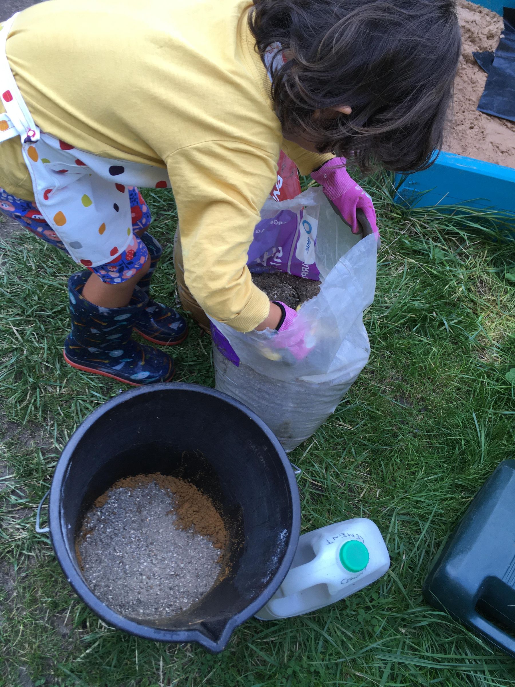 Mini Concrete Blocks - All Weather Building! : 17 Steps (with Pictures ...