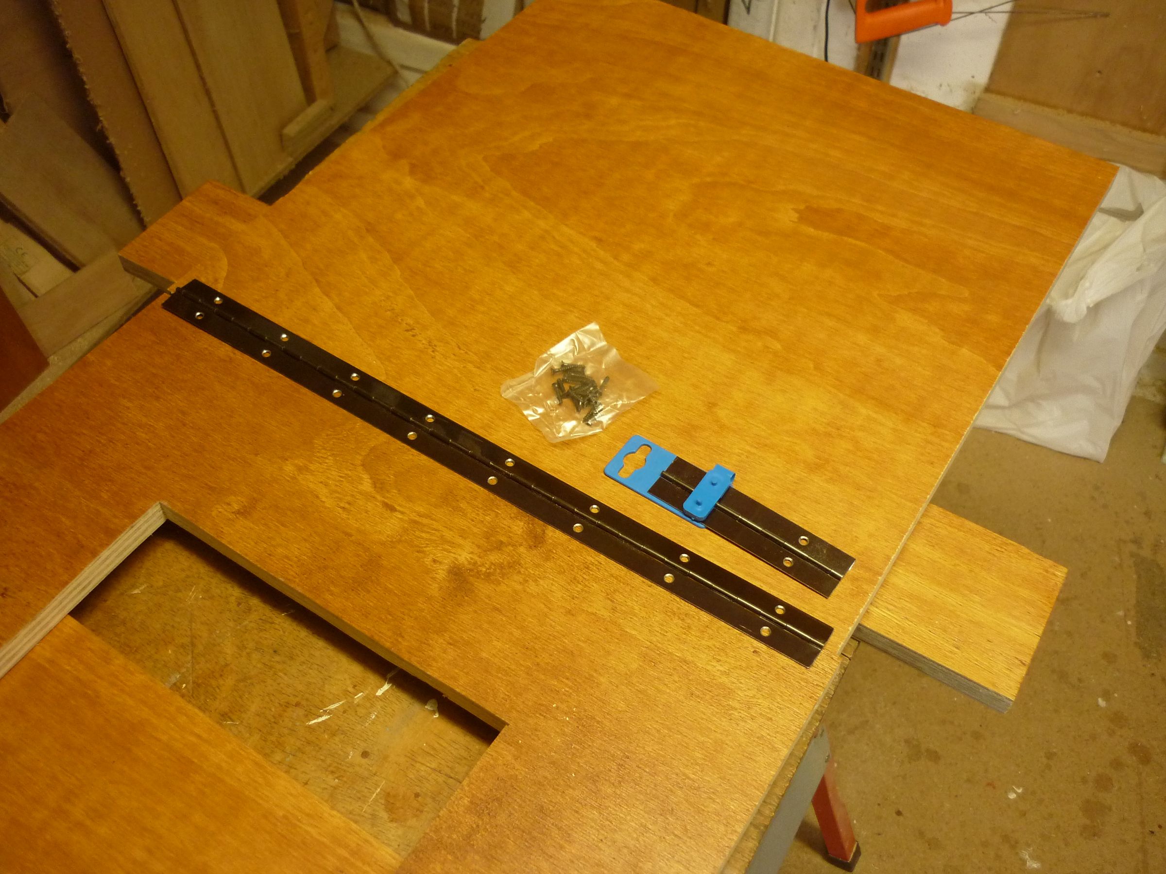 Collapsible Z-Shaped Side Table : 7 Steps (with Pictures) - Instructables