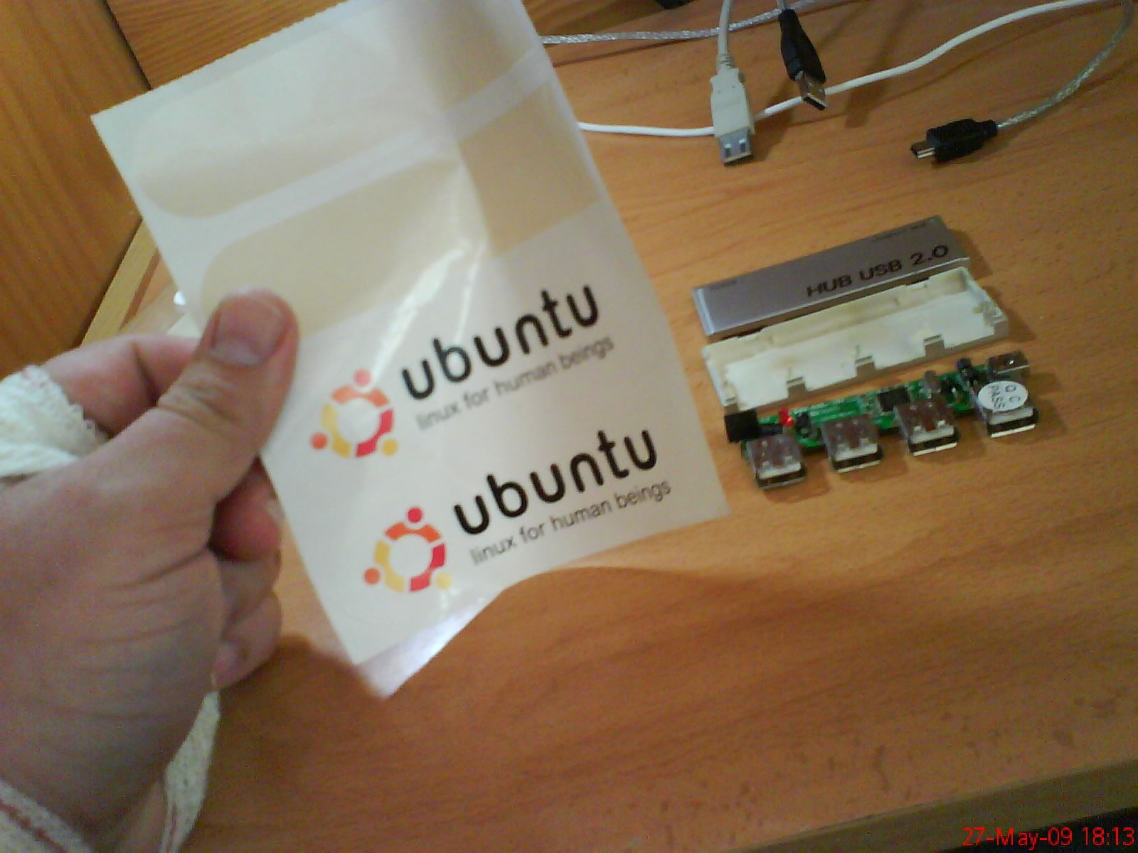 Fix a Usb Hub Without Tools or Marks : 8 Steps - Instructables