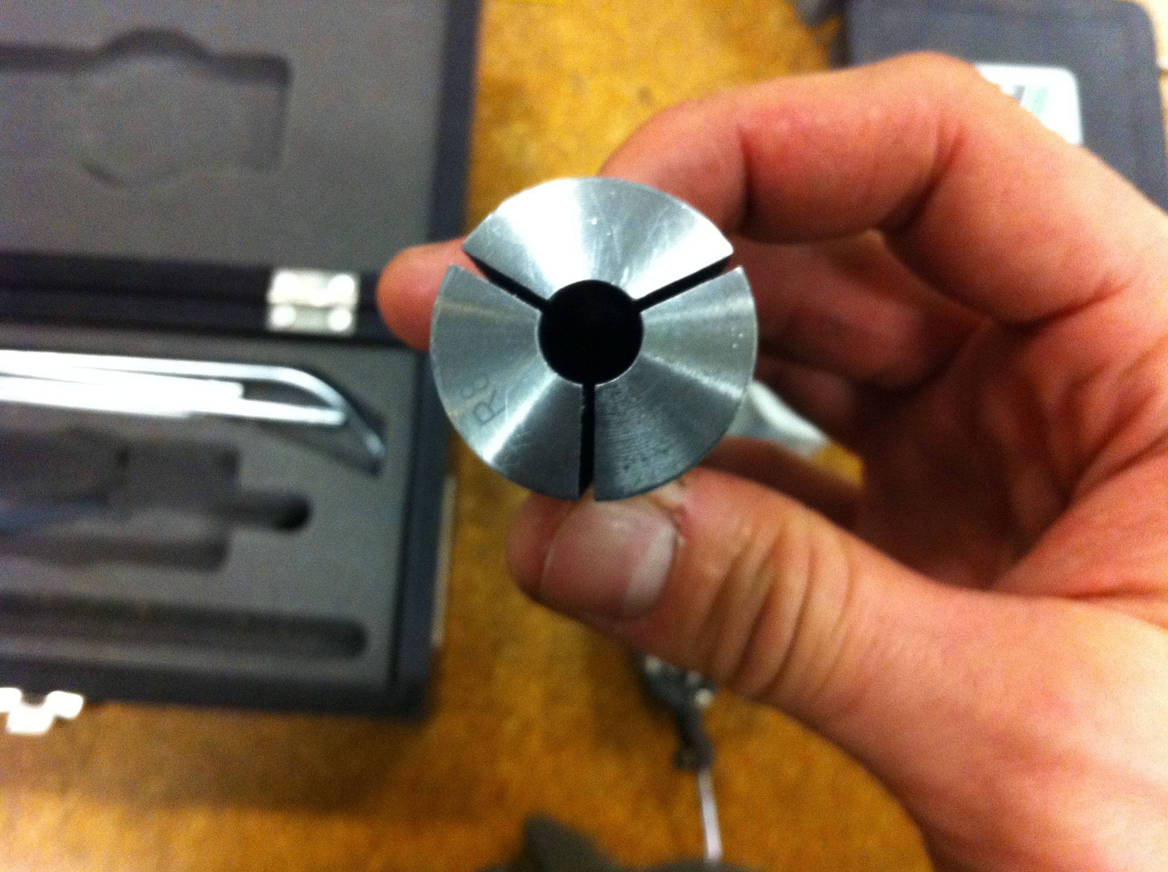 Using a Co-Axial Dial Indicator to Find the Center of a Circle : 5 ...