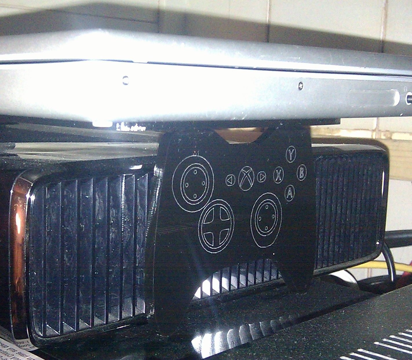 XBox 360 Mini Stand - Instructables