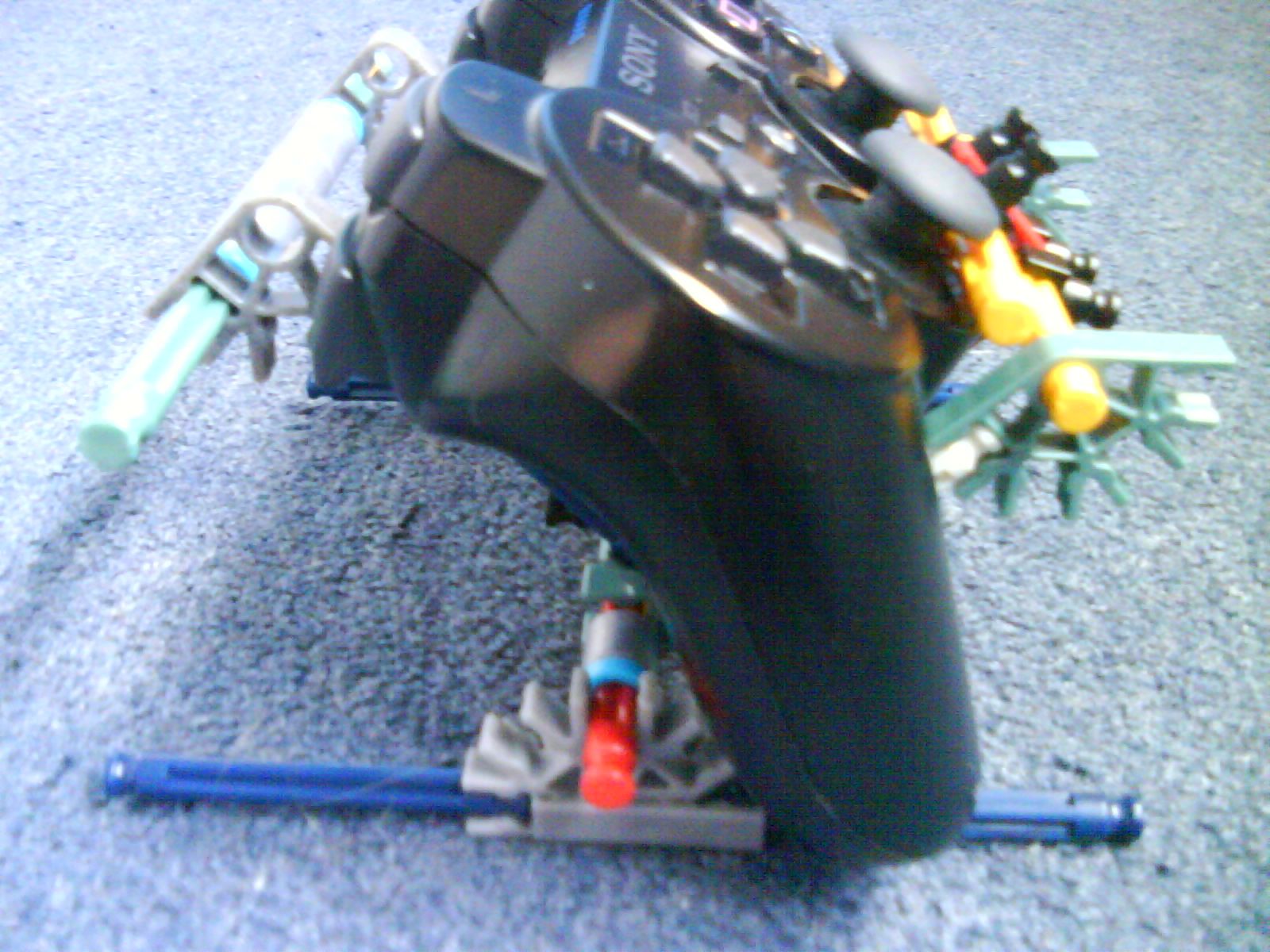 Knex PS3 Controller Stand - Instructables