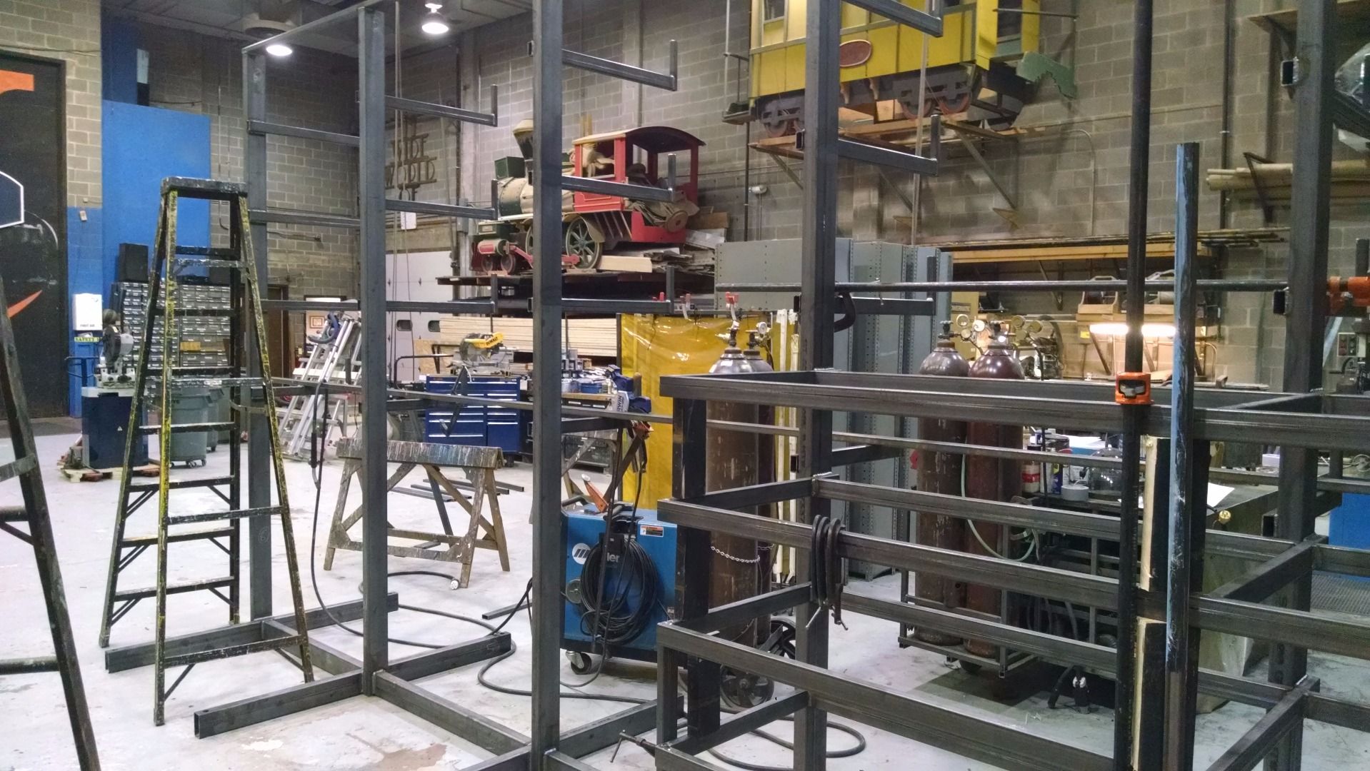 Steel Rack and Cold Saw Station : 5 Steps (with Pictures) - Instructables