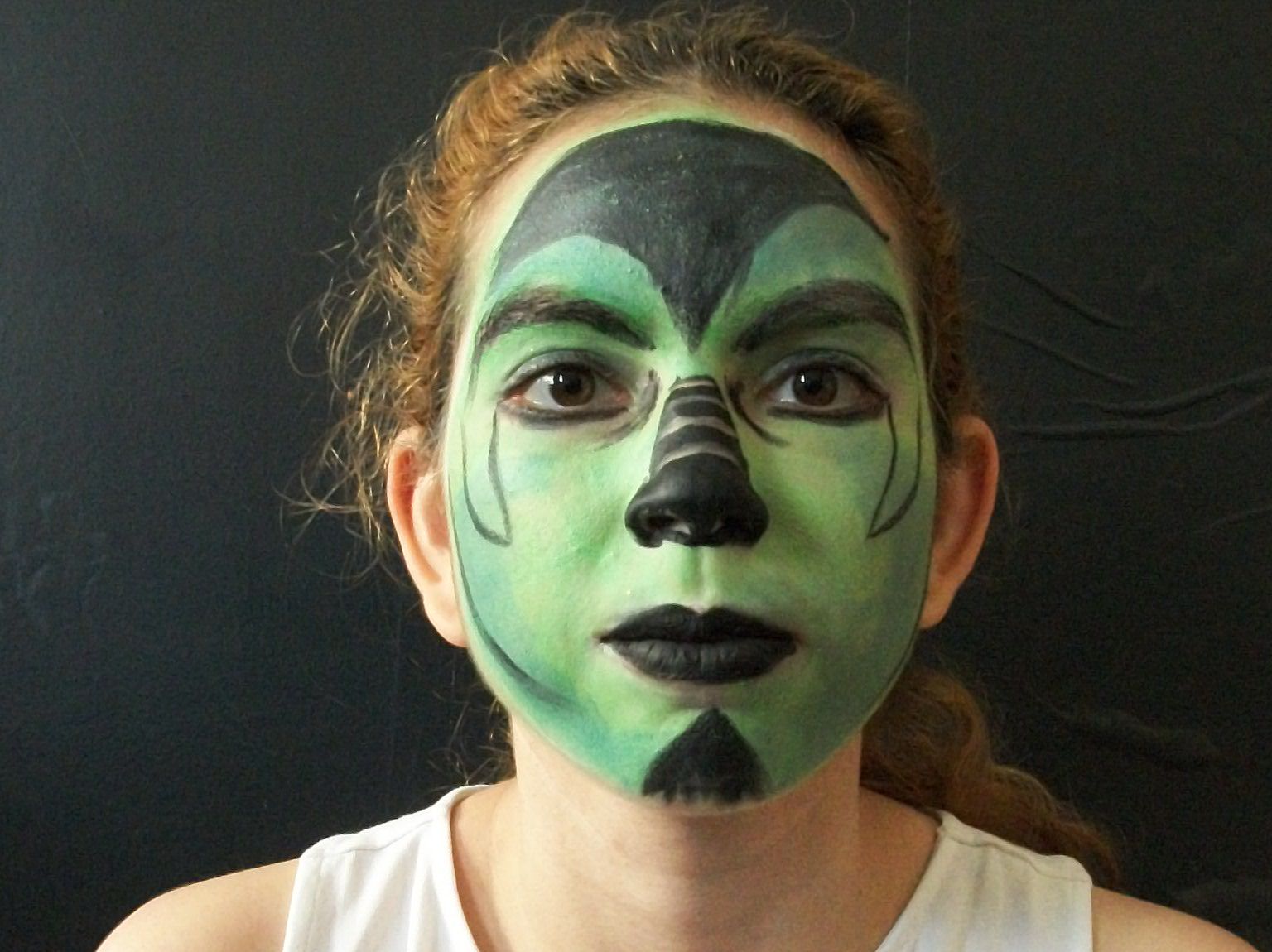 Green Space Alien Face Paint : 5 Steps - Instructables