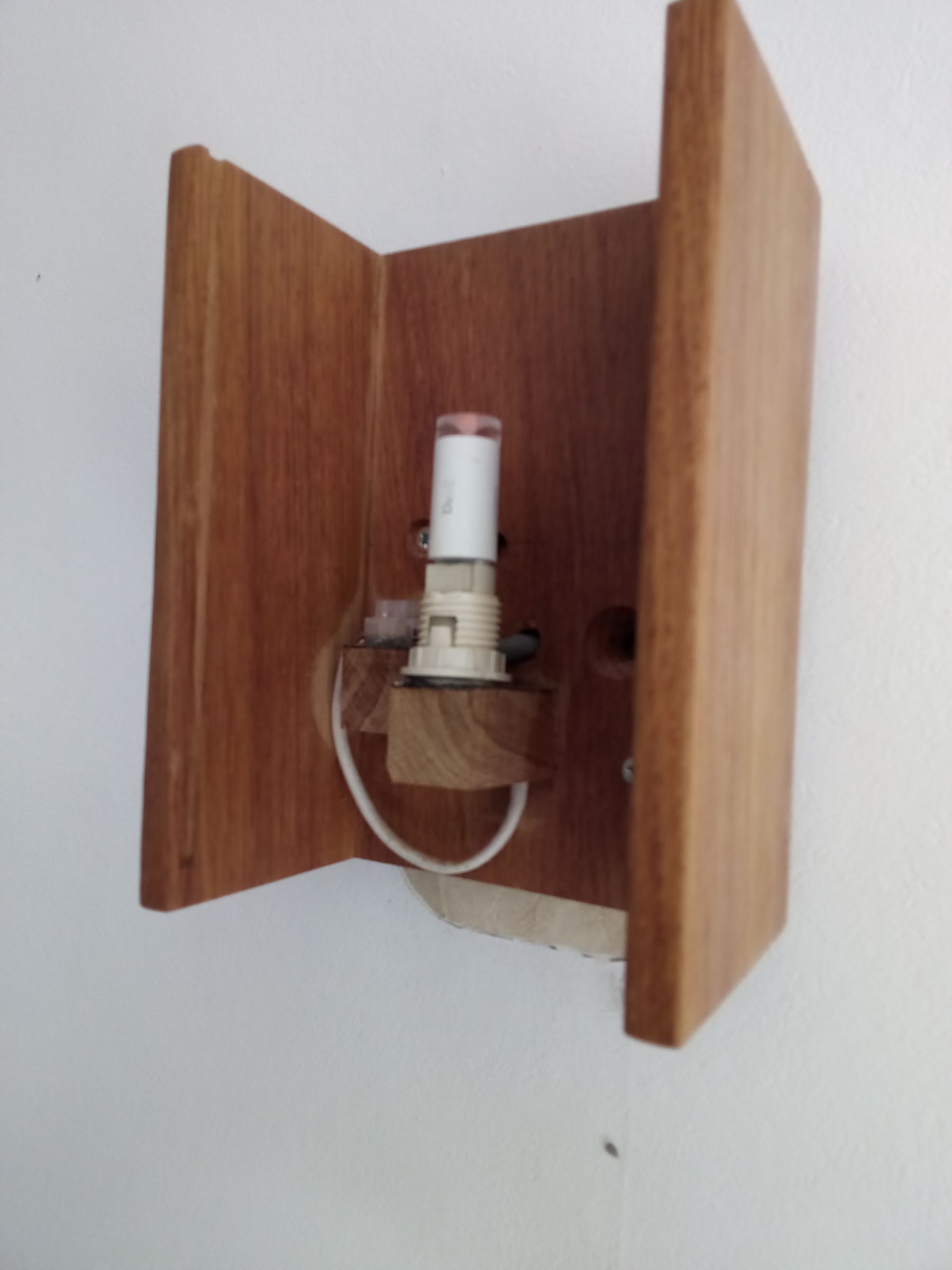 Wall Light With Interchangeable Front : 5 Steps - Instructables