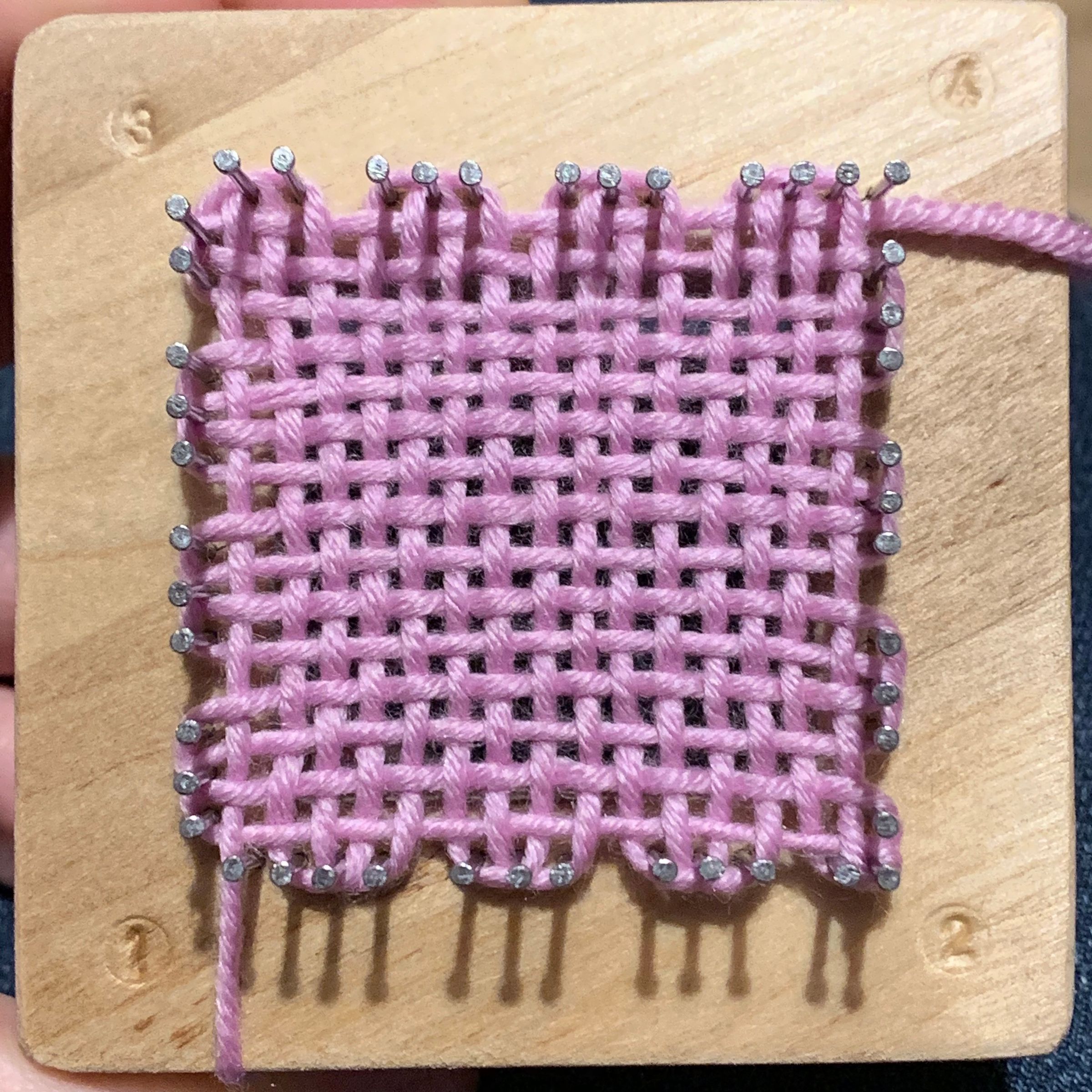 Invisible Join for Pin Loom Squares As You Weave : 8 Steps (with ...