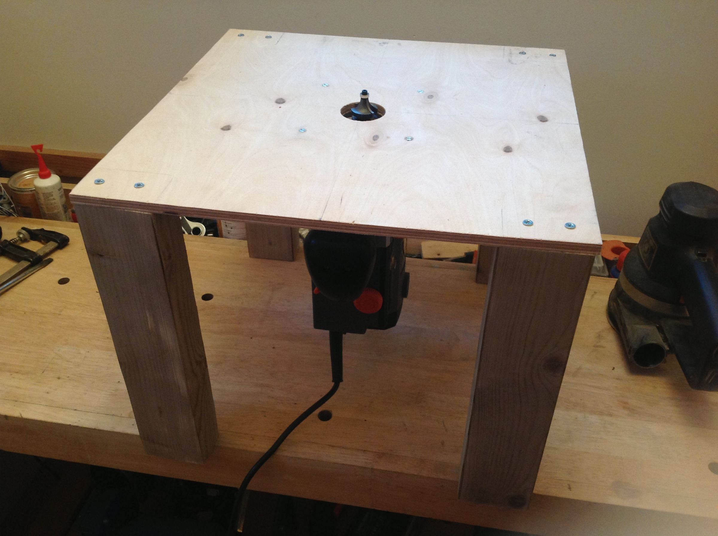 Simple Router Table : 3 Steps - Instructables