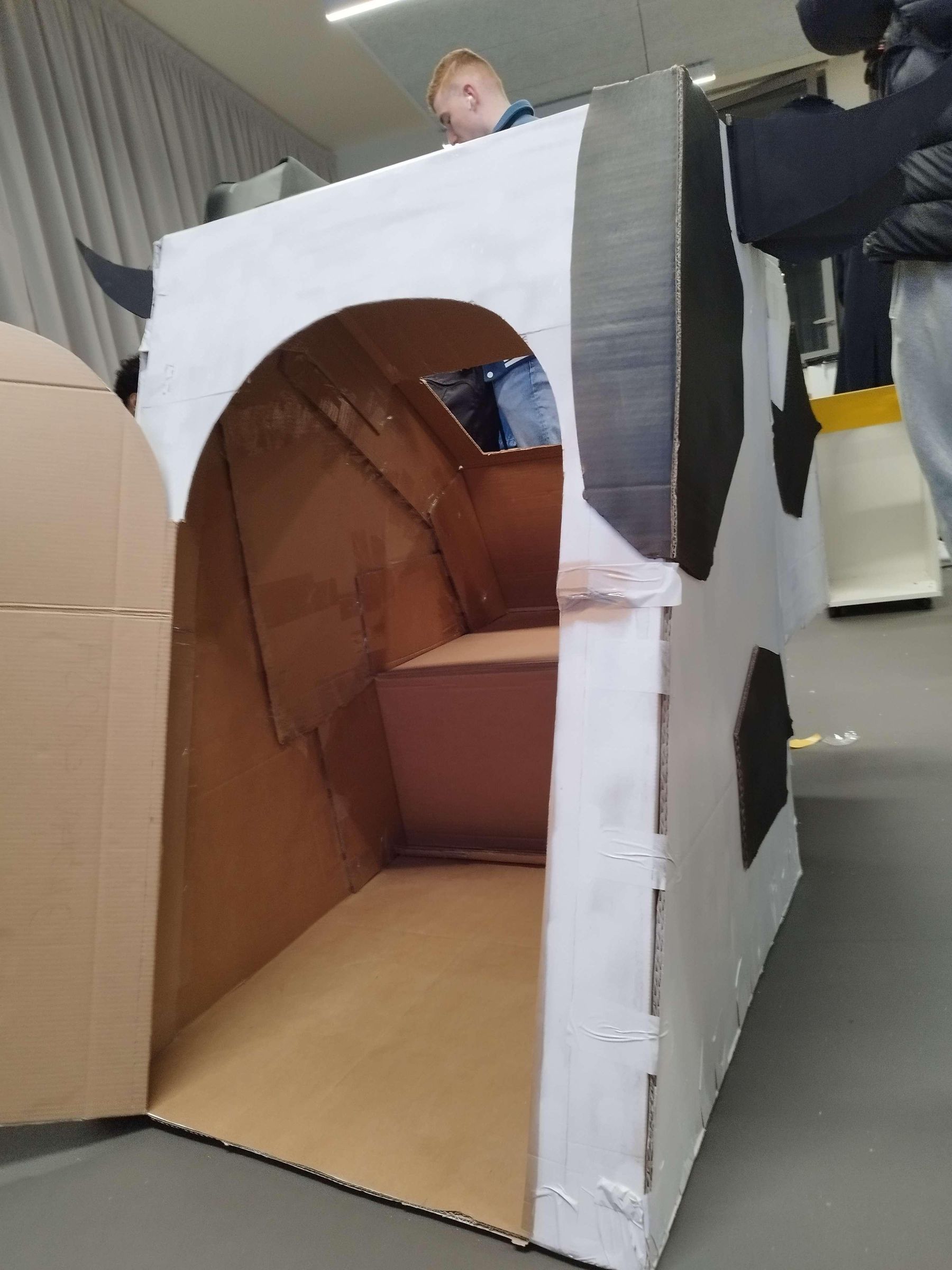 Make a Space Mecha Cow Controller for "Attack of the Bric-a-Brac" : 16 ...