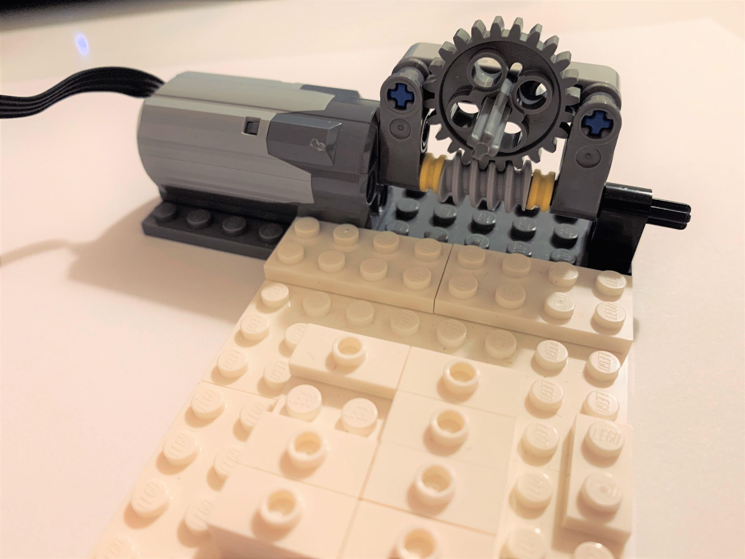 To Be or Not to Be LEGO Kinetic Sculpture : 3 Steps - Instructables