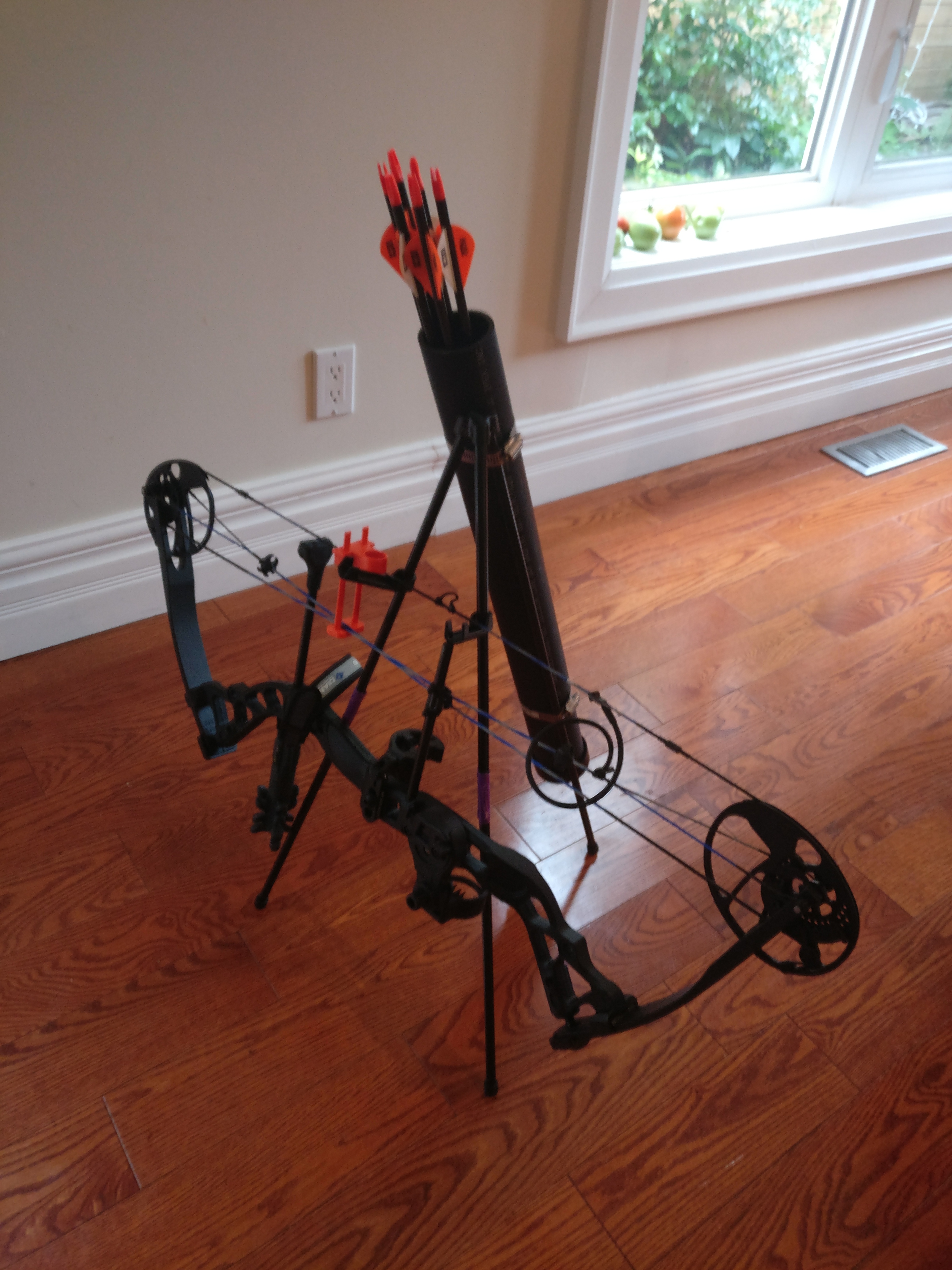 Cheap DIY Bow Butler Quiver Stand $20-$40 - Instructables
