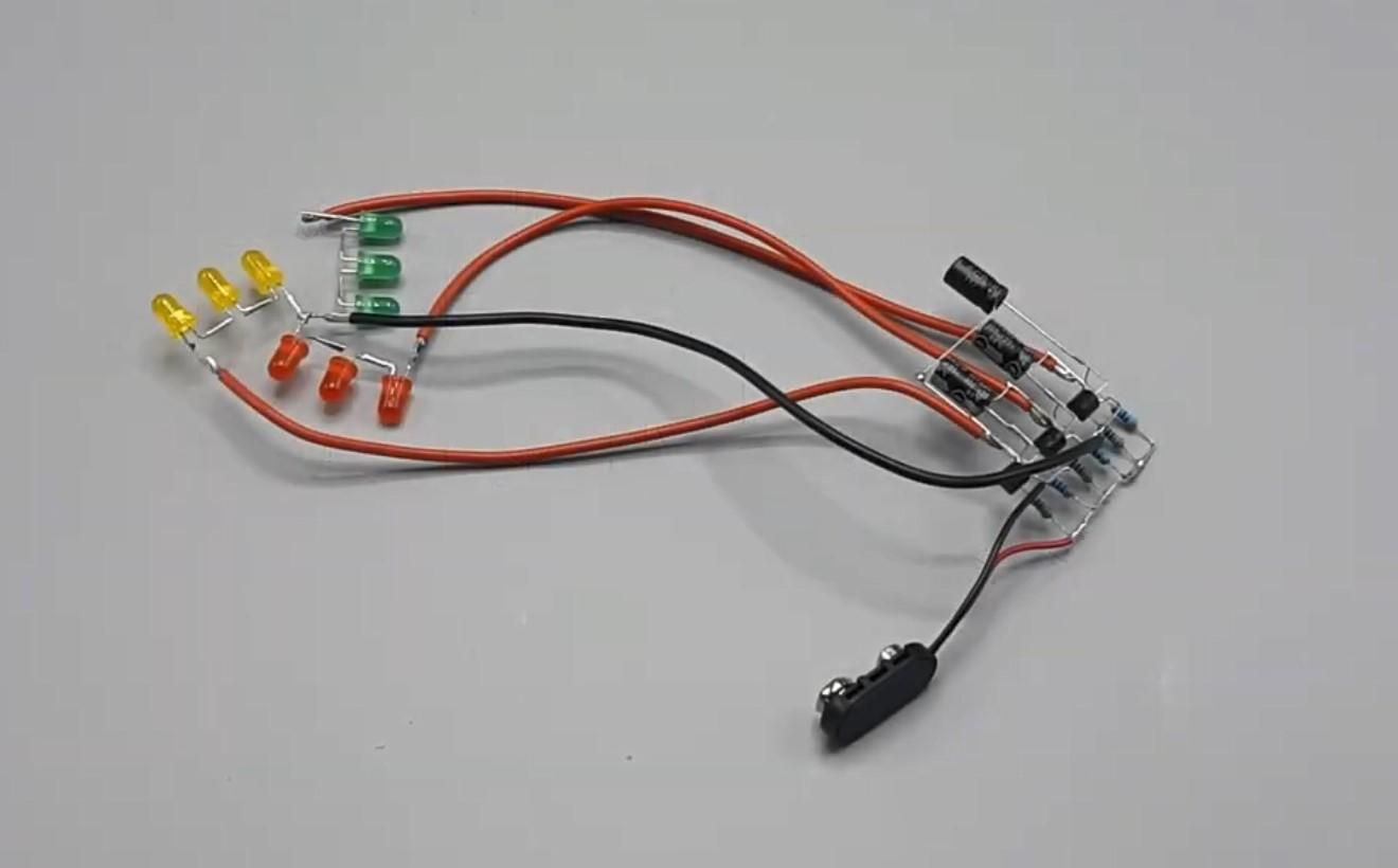 LED Chaser Circuit Without IC : 8 Steps (with Pictures) - Instructables