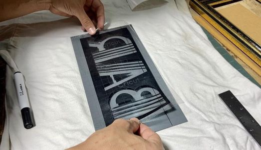Using a Cricut Vinyl Mask to Help Glue Chipping : 6 Steps (with ...