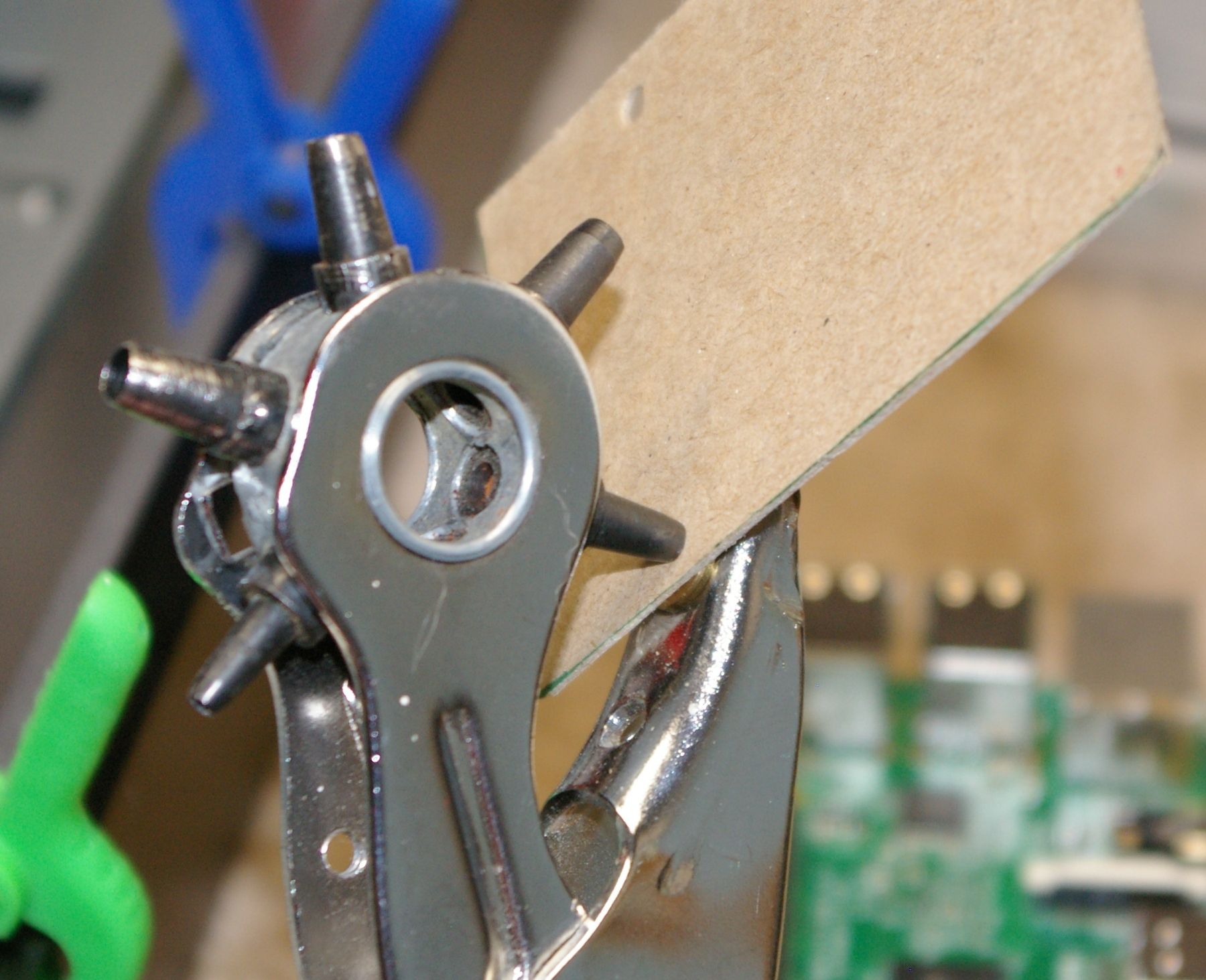 Wireless Raspberry Pi Digital Picture Frame in a Shadow Box : 10 Steps ...