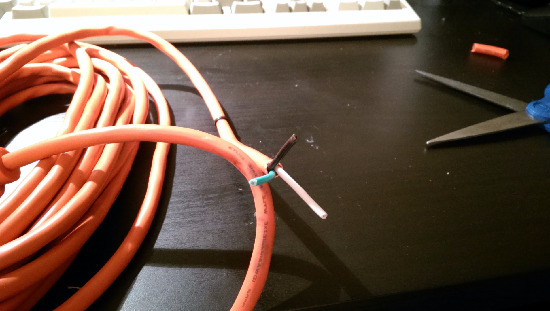 Make Your Own "audiophile" Quality Speaker Cables! : 10 Steps (with ...