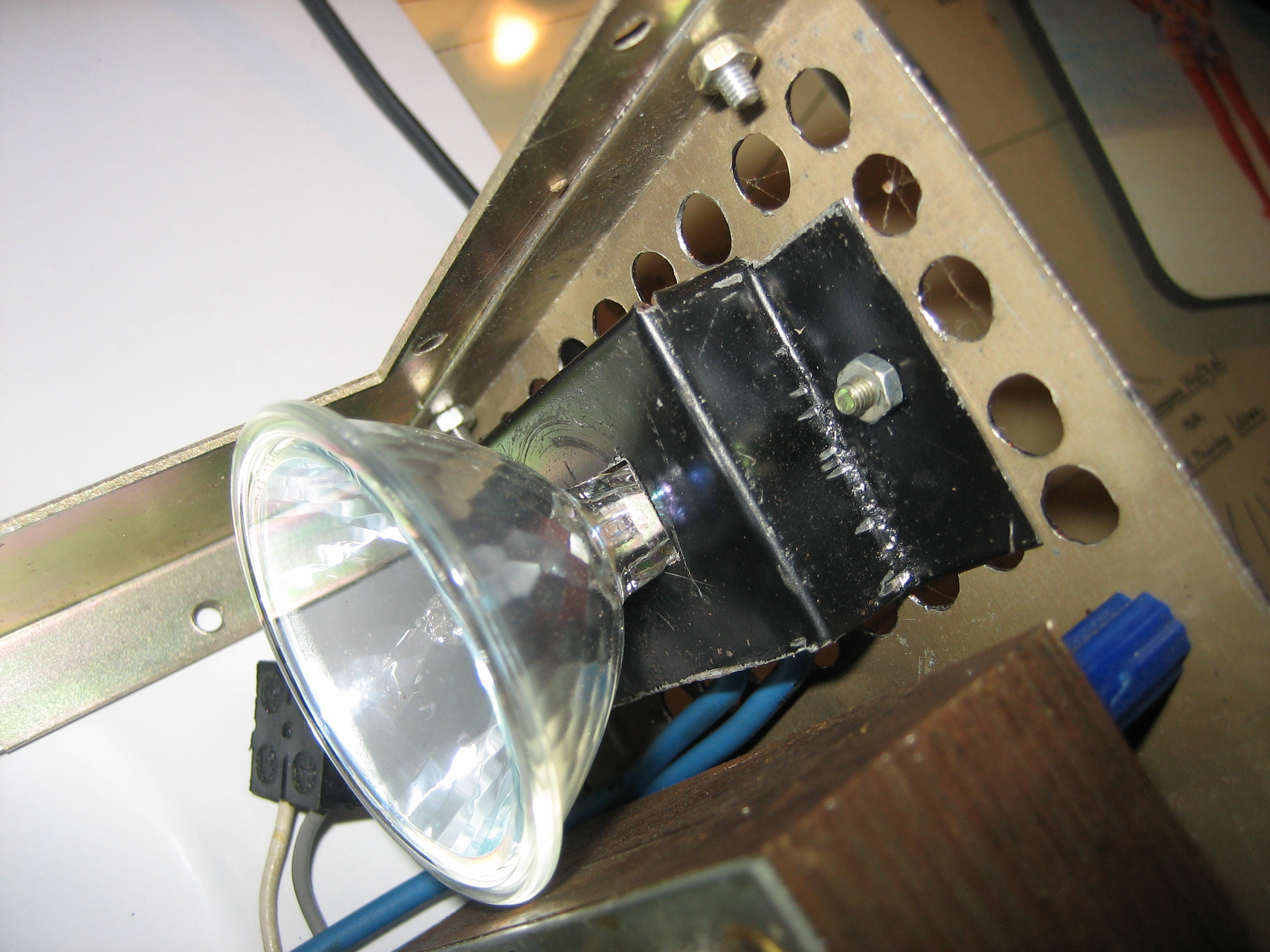 How to Build a Clock That Projects Time on the Wall : 6 Steps ...