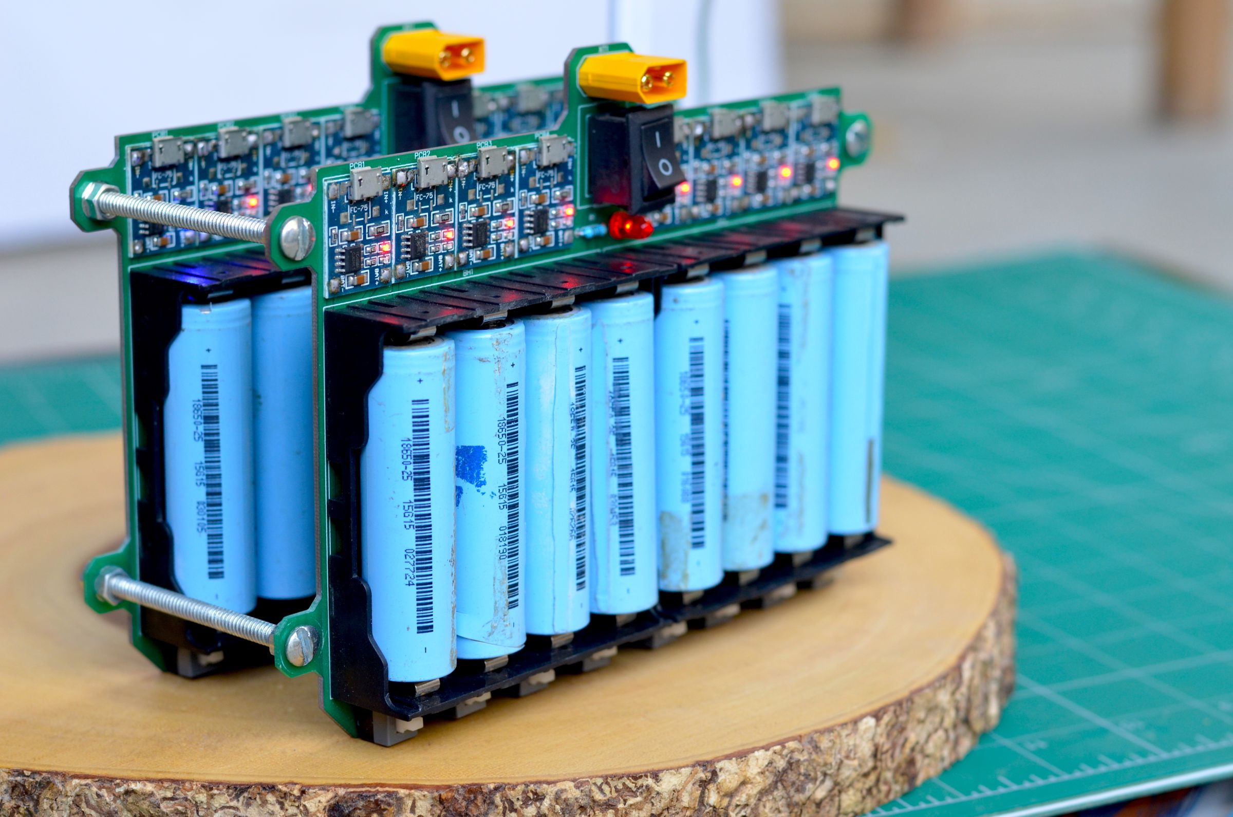 DIY 18650 Lithium Ion Cells Charging Grid : 7 Steps (with Pictures ...