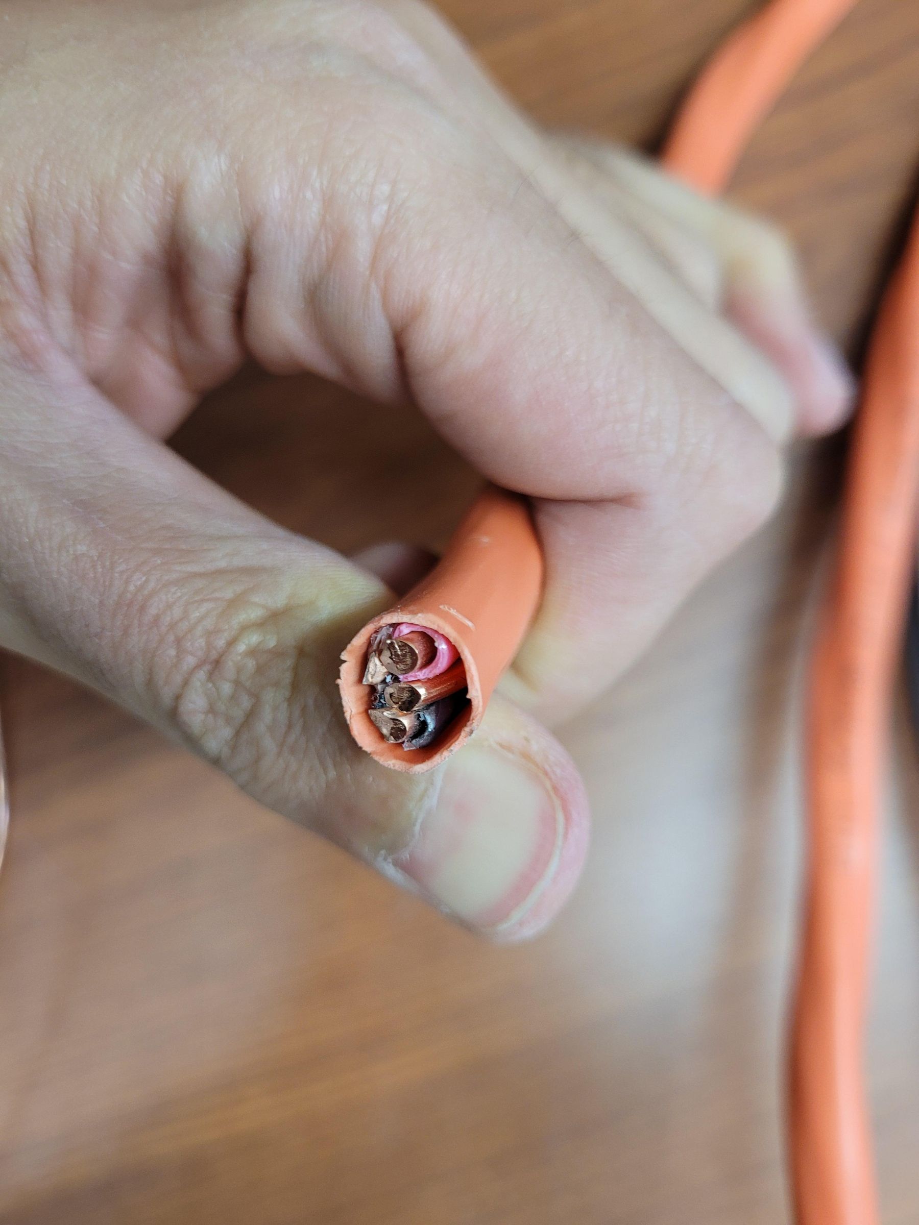 How to Make a Buzz Wire Game : 7 Steps (with Pictures) - Instructables