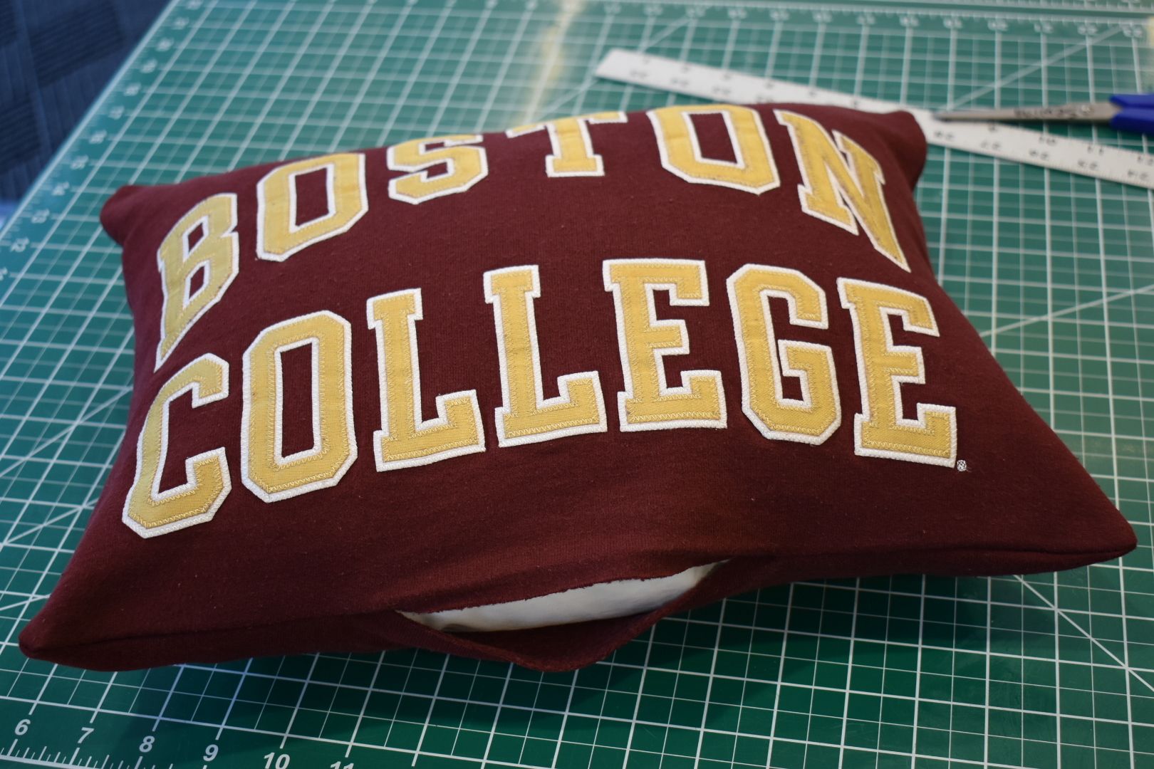 Up-cycled Sweatshirt Pillow : 6 Steps (with Pictures) - Instructables
