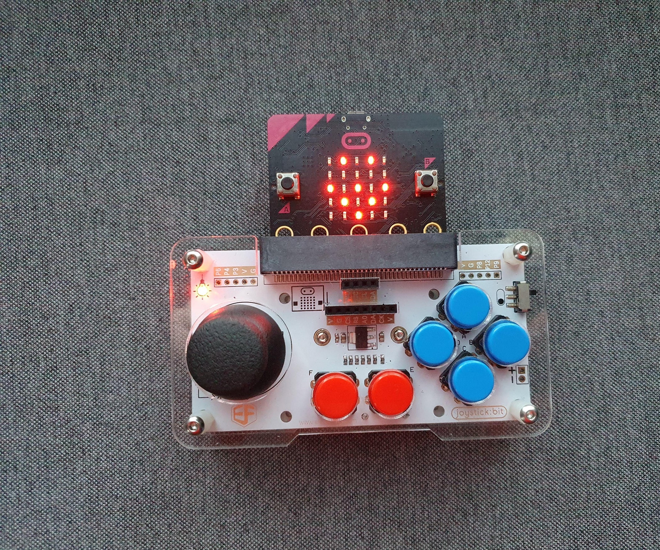 Microbit Peliohjain : 4 Steps - Instructables