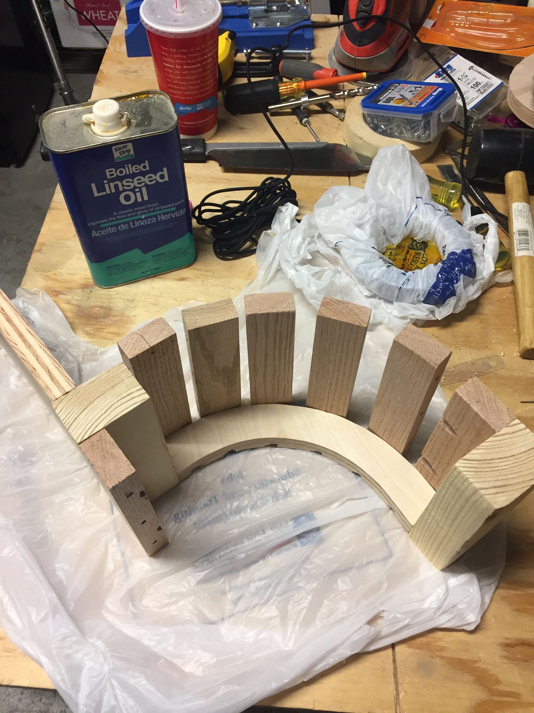 Bungee Cord Book Shelf : 5 Steps (with Pictures) - Instructables