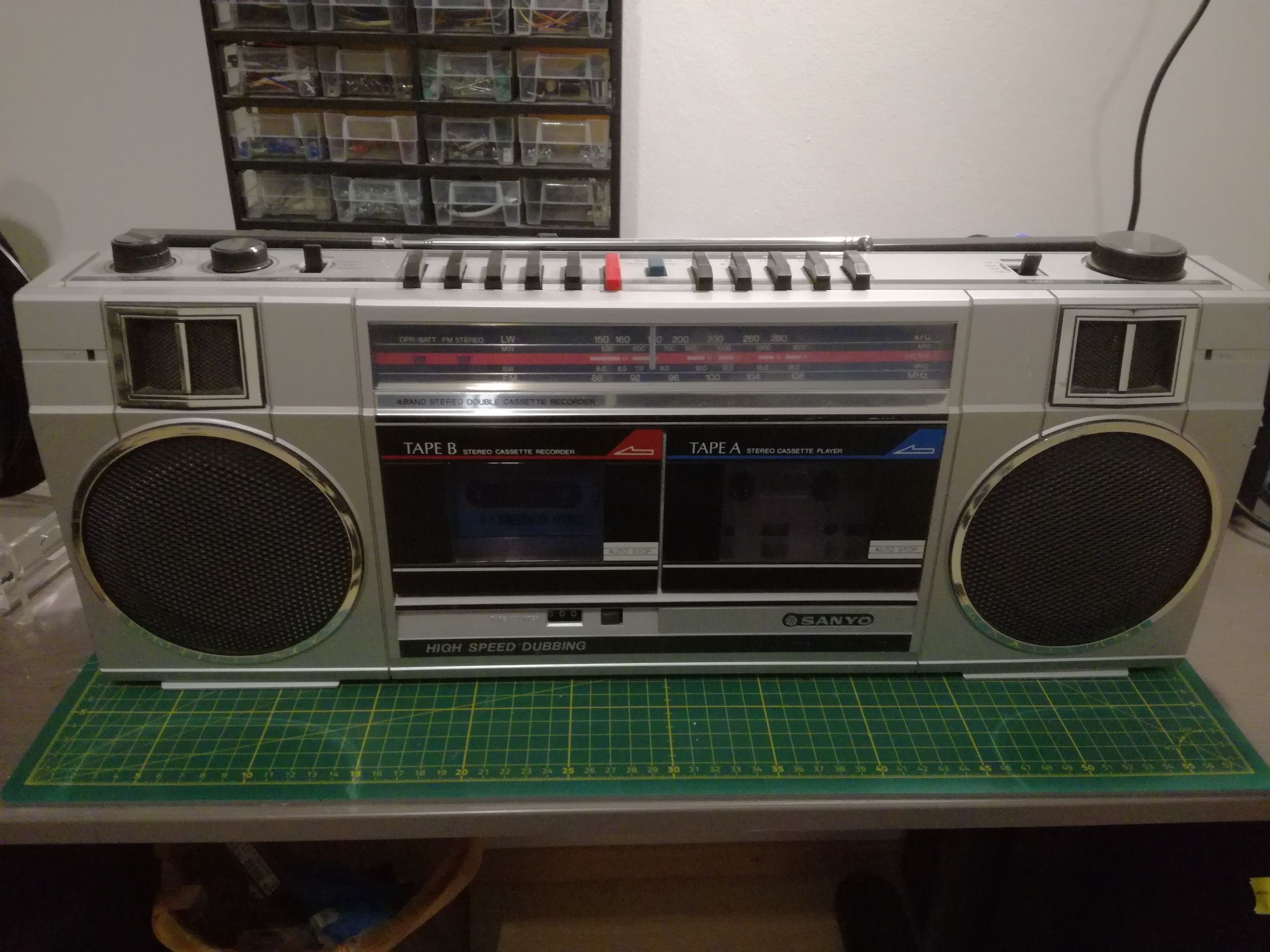 Remodeled 80s Boombox : 8 Steps (with Pictures) - Instructables