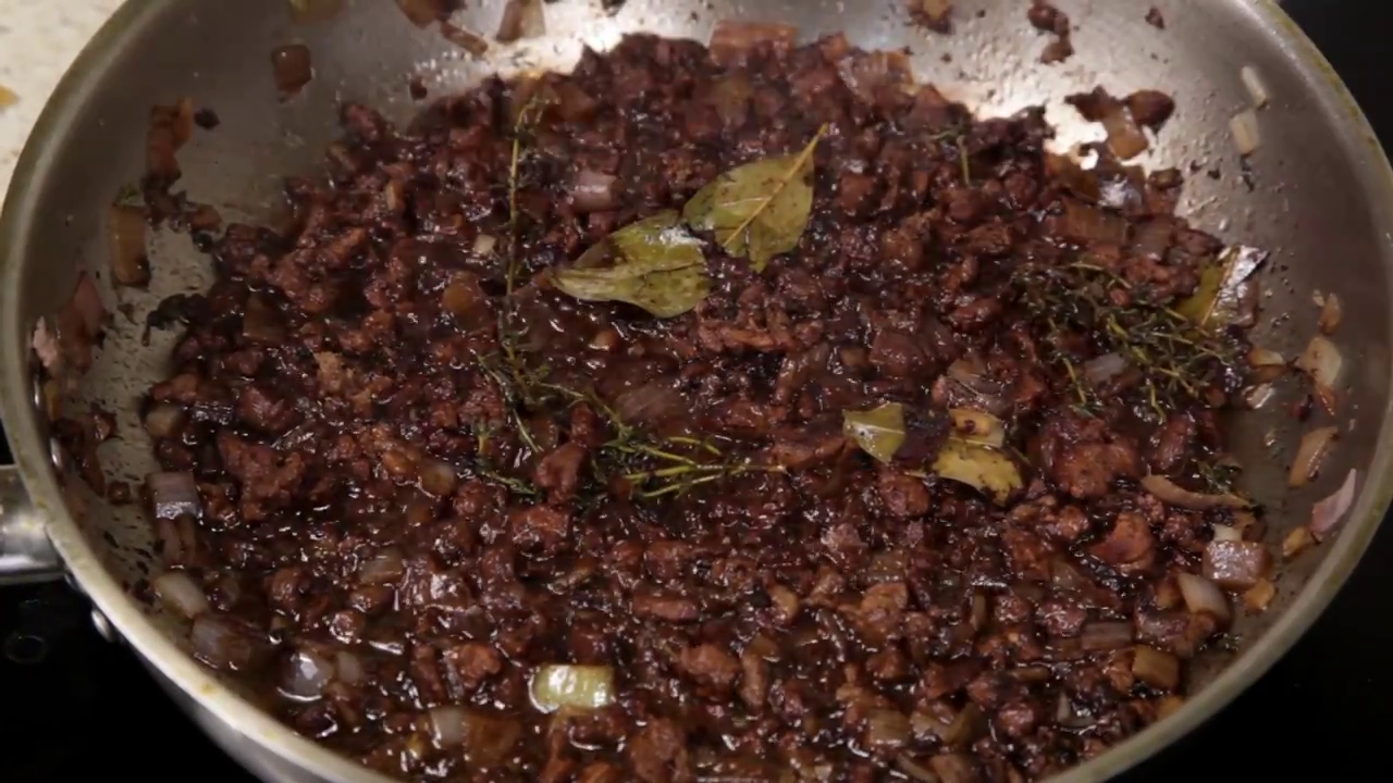 How to Cook a Red Wine Reduction Sauce : 10 Steps - Instructables