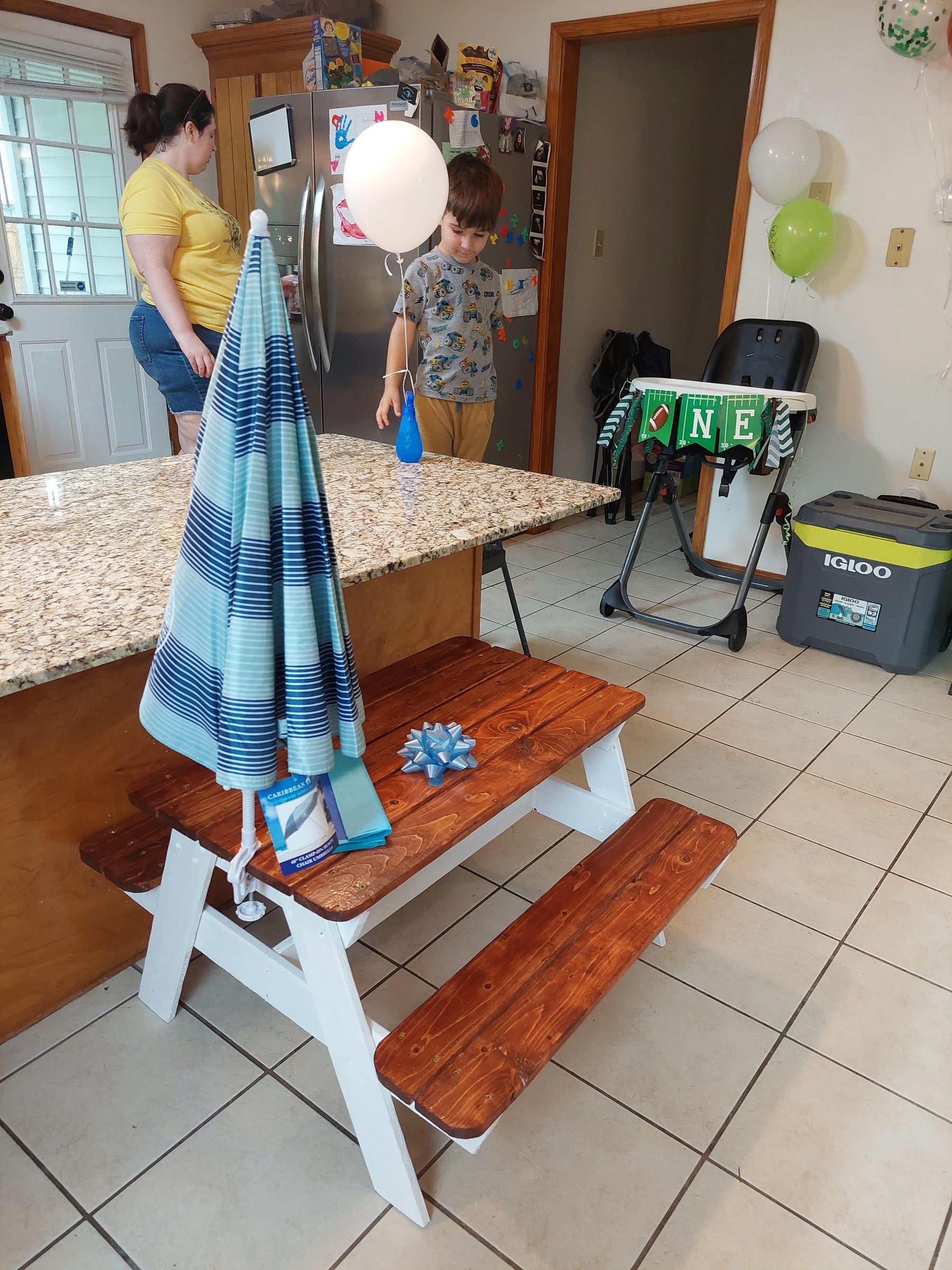 Kids' Picnic Table : 8 Steps (with Pictures) - Instructables