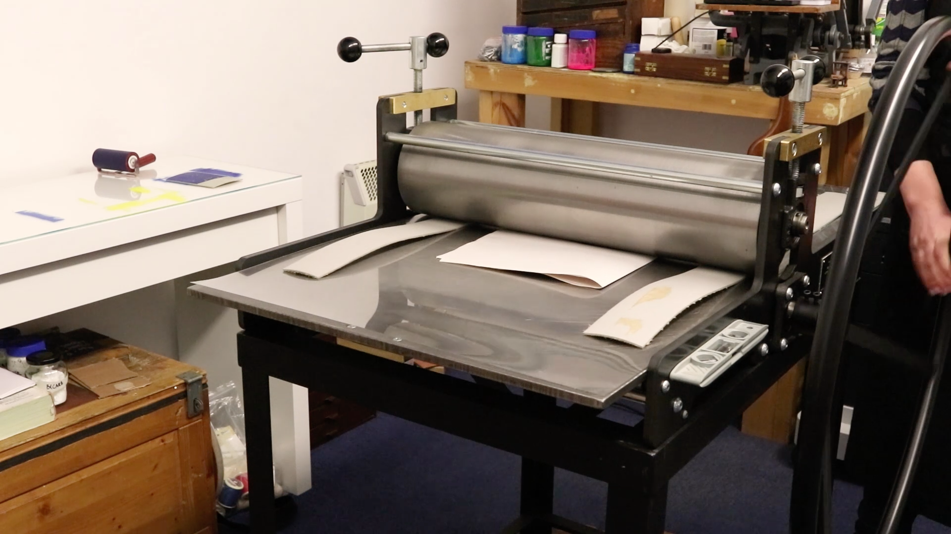 Make a Two-colour Linocut Relief Print : 12 Steps (with Pictures ...