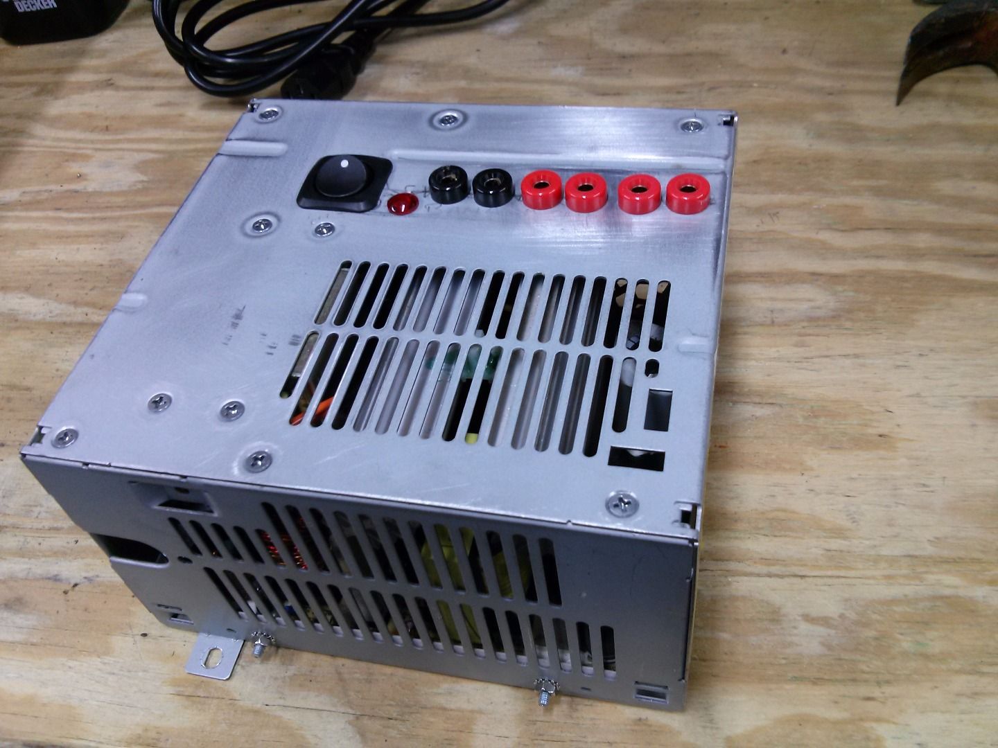 Benchtop DC Power Supply : 4 Steps (with Pictures) - Instructables