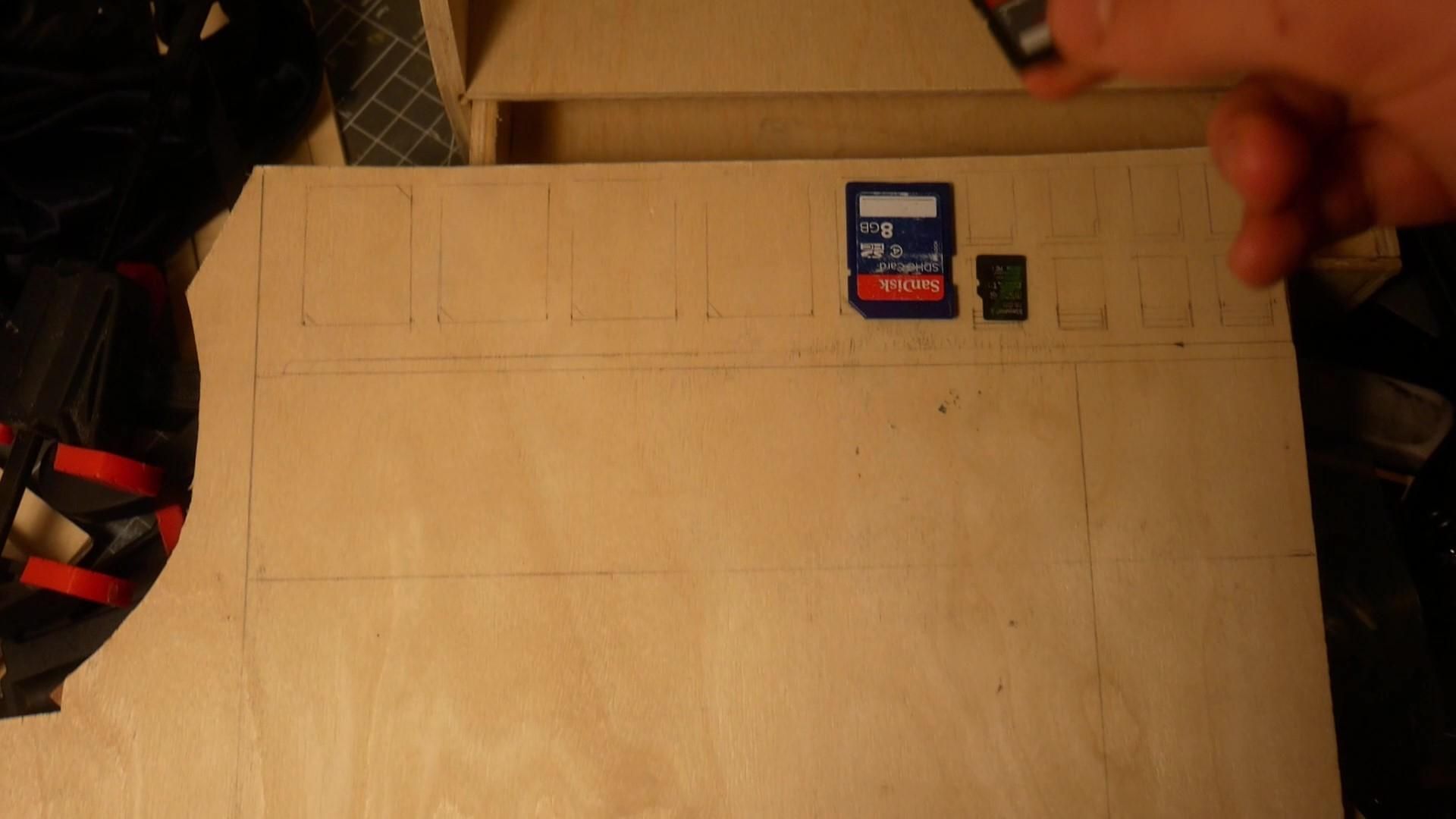 Camera Display Box With Integrated Charger and Reader : 9 Steps (with ...