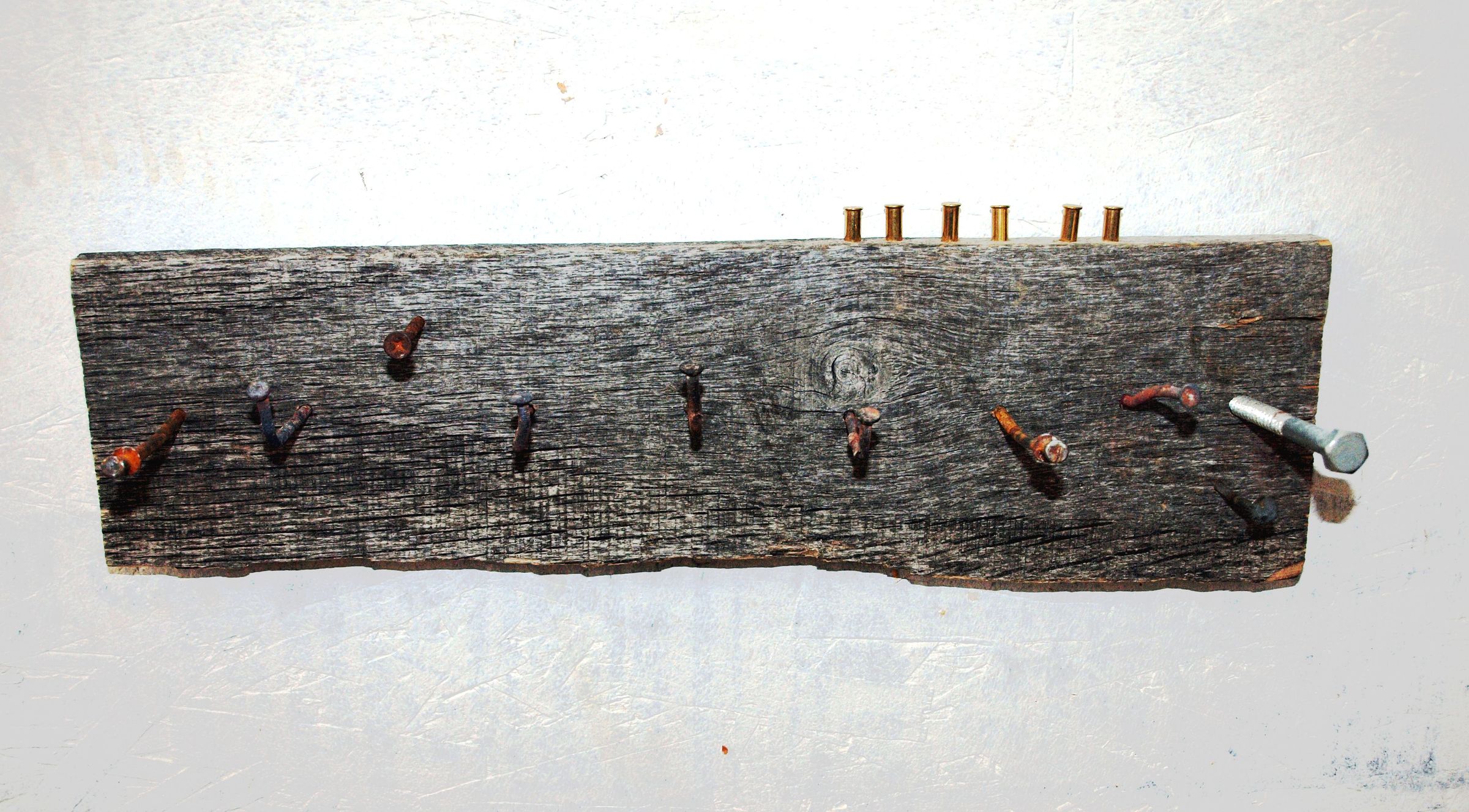 Redneck Key Rack With Options : 4 Steps (with Pictures) - Instructables