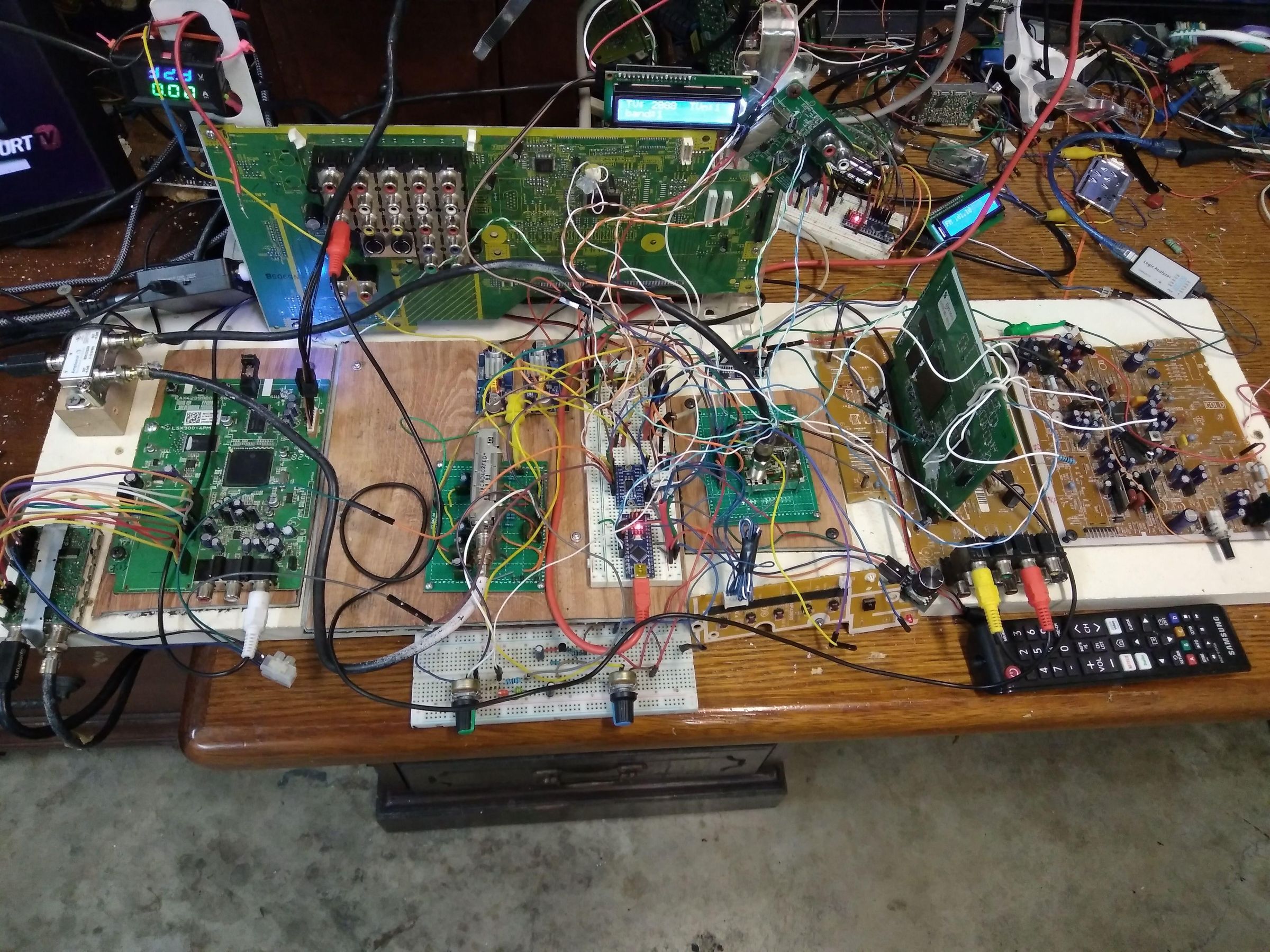 Phase-Locked Loop (PLL) Synthesizer : 8 Steps (with Pictures) - Instructables