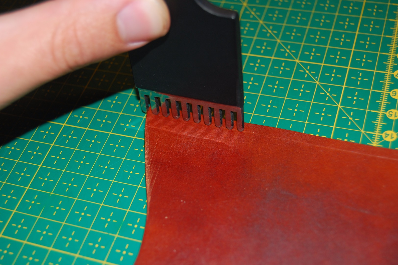 Classic Leather Briefcase With Accordion Gusset : 22 Steps (with ...