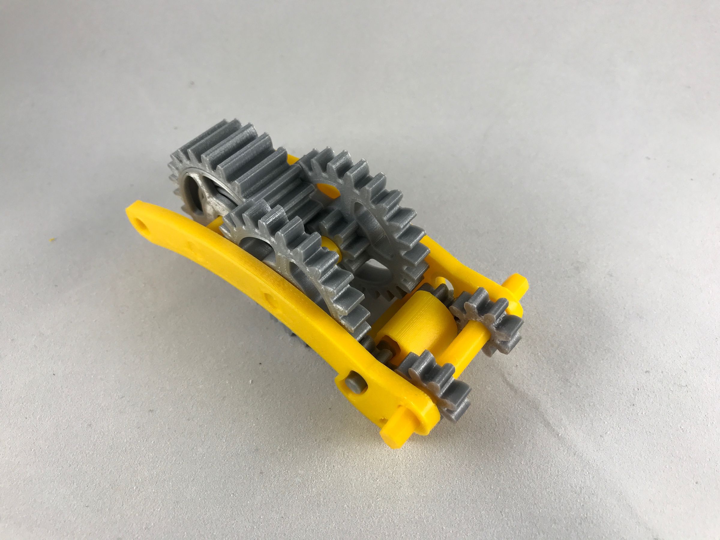 Tabletop Pull Back Tri-Mode Spring Motor Rolling Chassis : 6 Steps ...