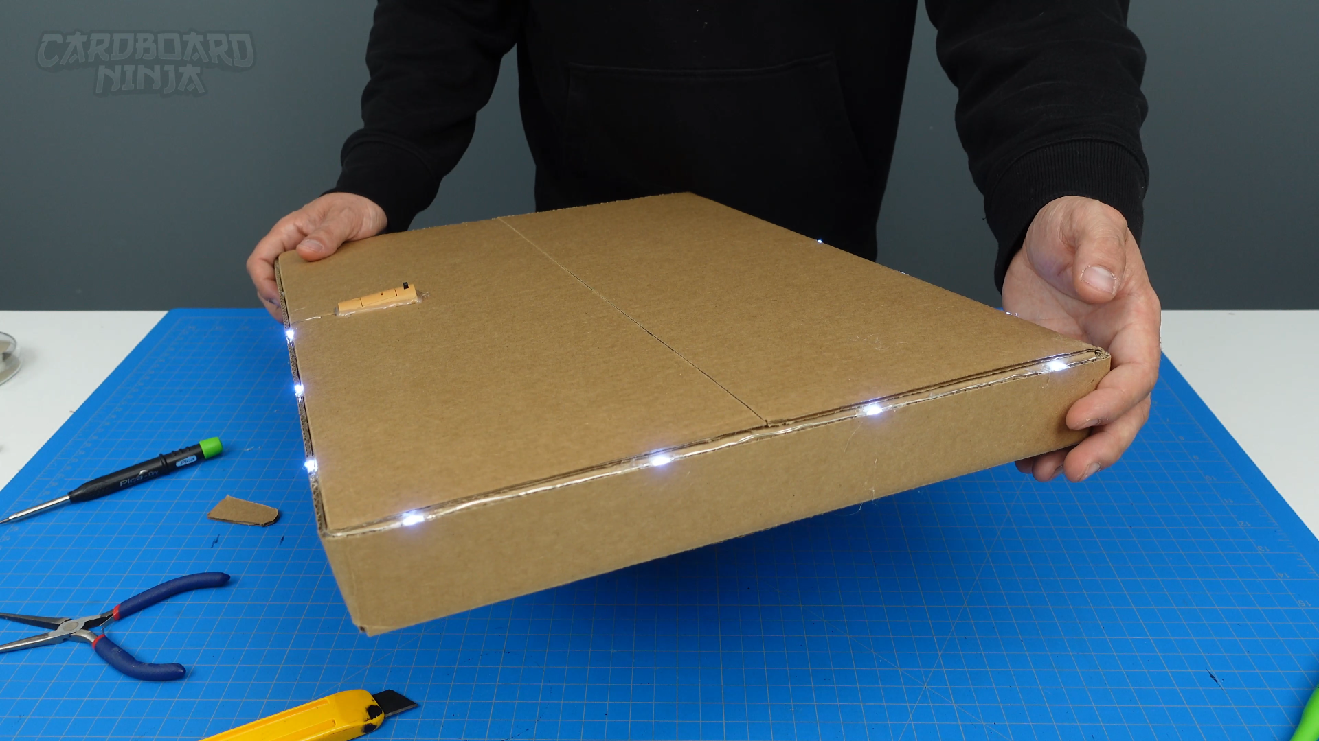 Modern Cardboard Pet House for Cats 🐱 : 11 Steps (with Pictures ...