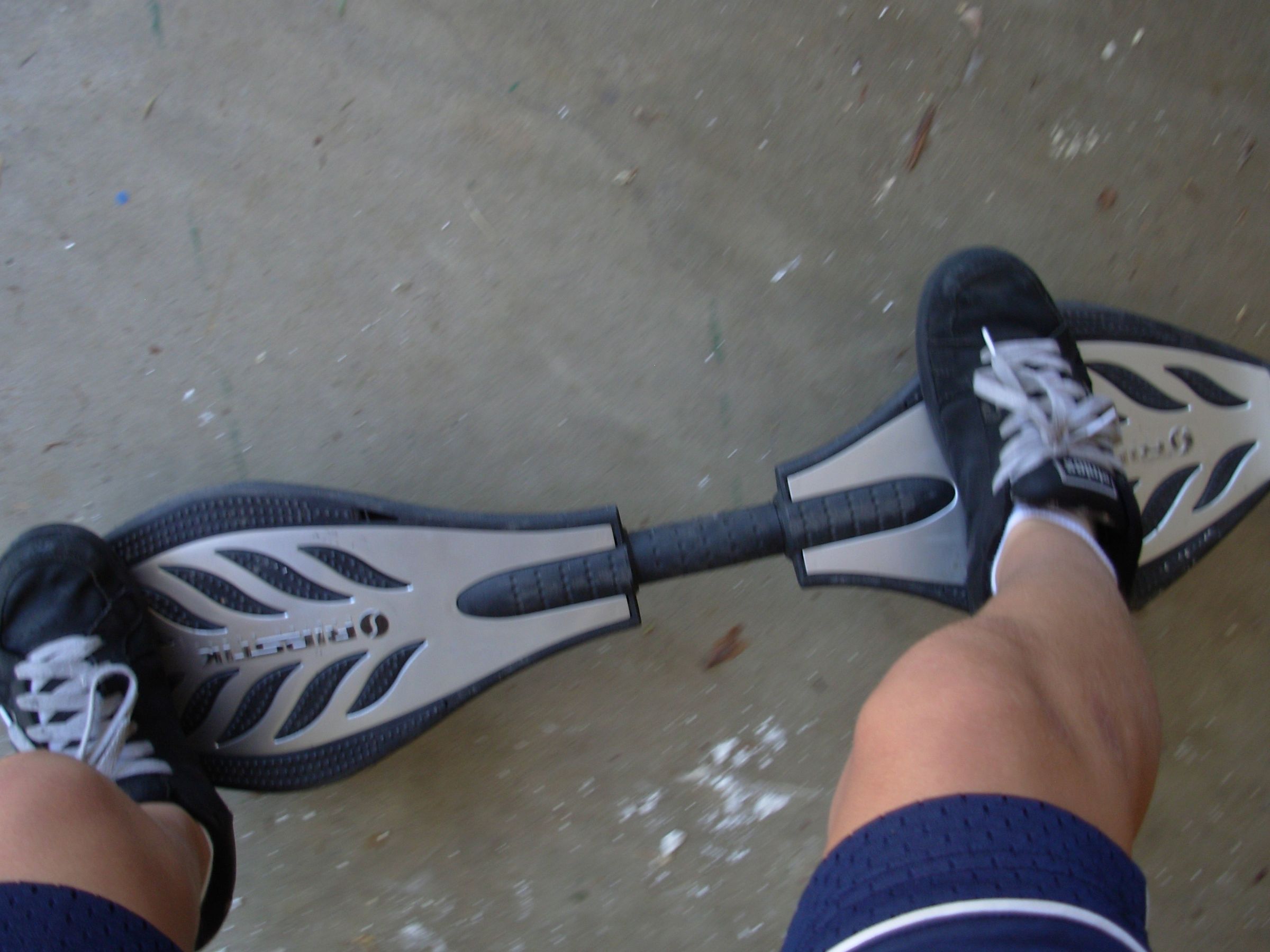 How to Ripstik/waveboard : 5 Steps - Instructables