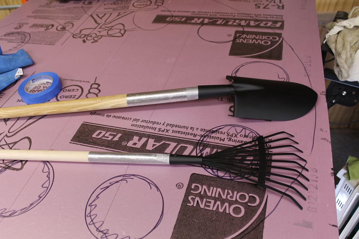 Paint Palette Garden Display : 9 Steps (with Pictures) - Instructables