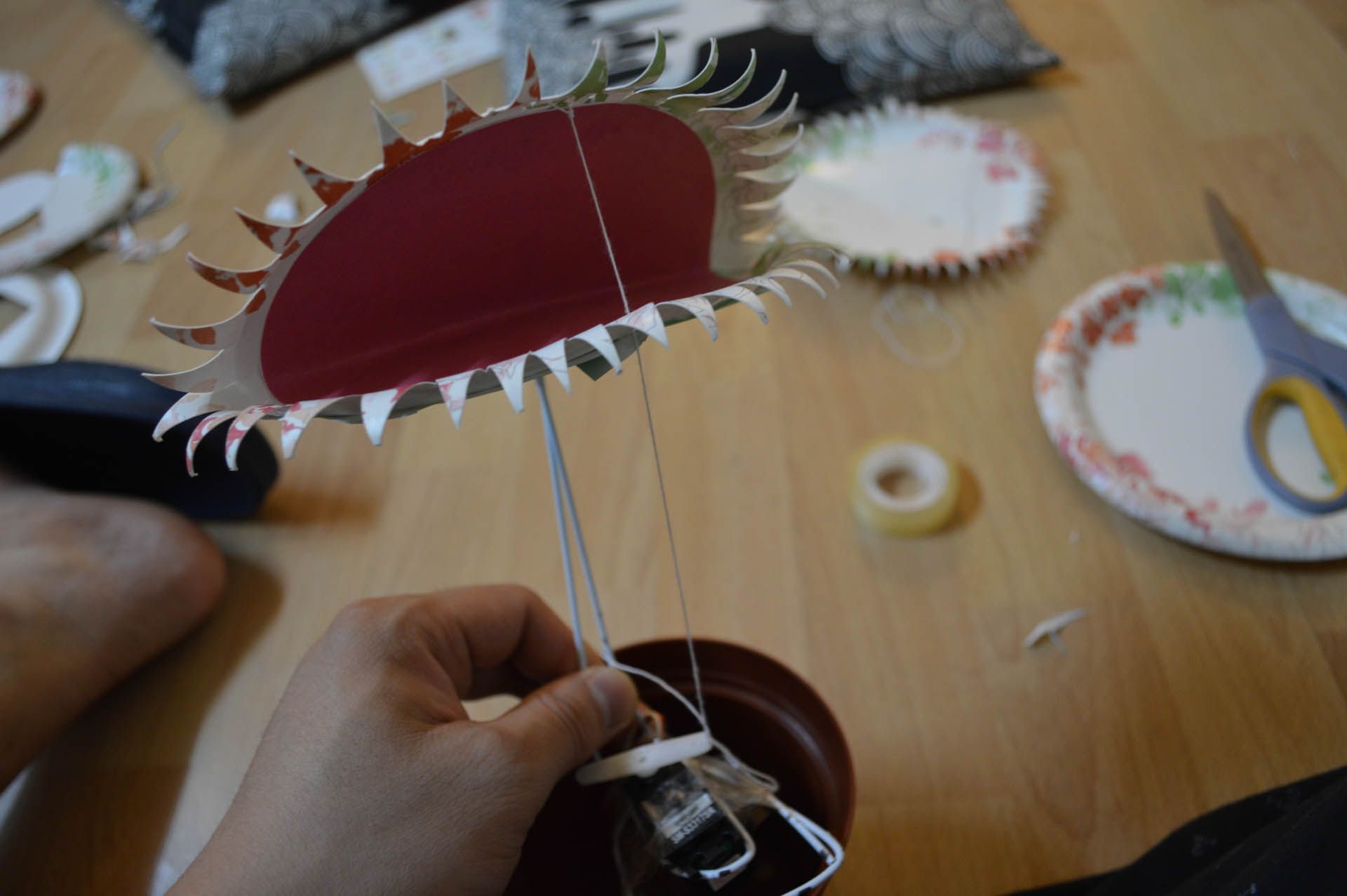 Venus Fly Trap Toy Powered by Intel Edison : 11 Steps (with Pictures ...